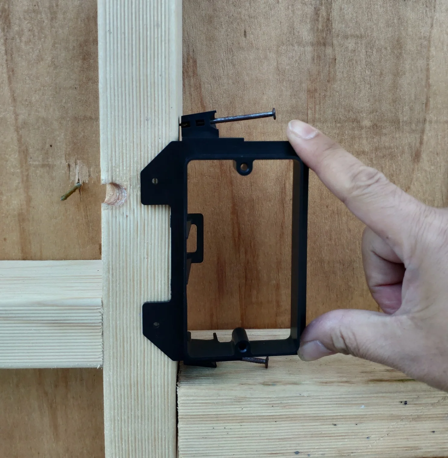 Low Voltage Wall Mount Bracket Low Voltage Mounting Bracket With Nail ...