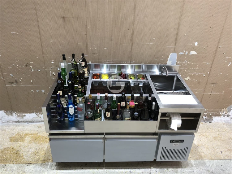 Cocktail Bartender Station - Customizable & High Quality