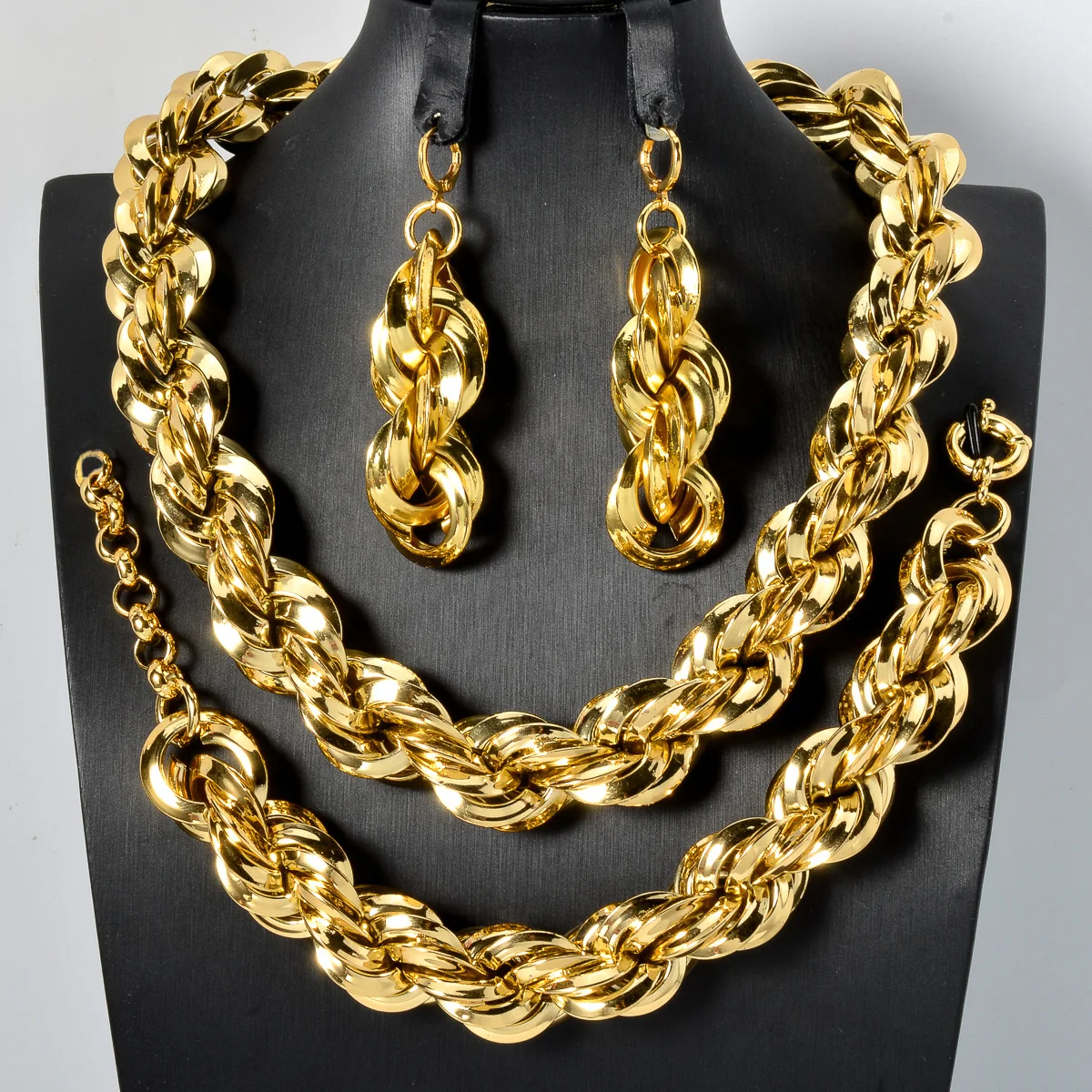 Custom Dubai Exaggerated Design 18k Gold Plated Jewelry
