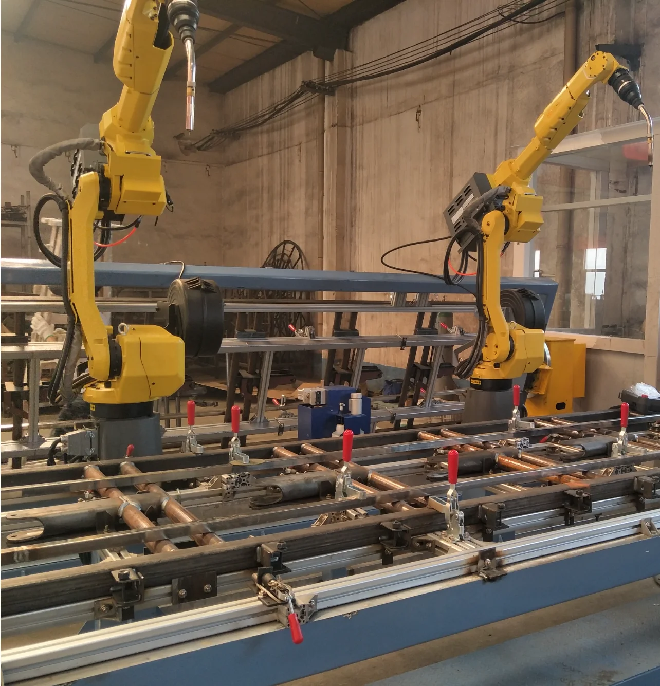 Alibaba.com: FANUC ARC-Mate 100 IC/8L welding robot with positioner and ...