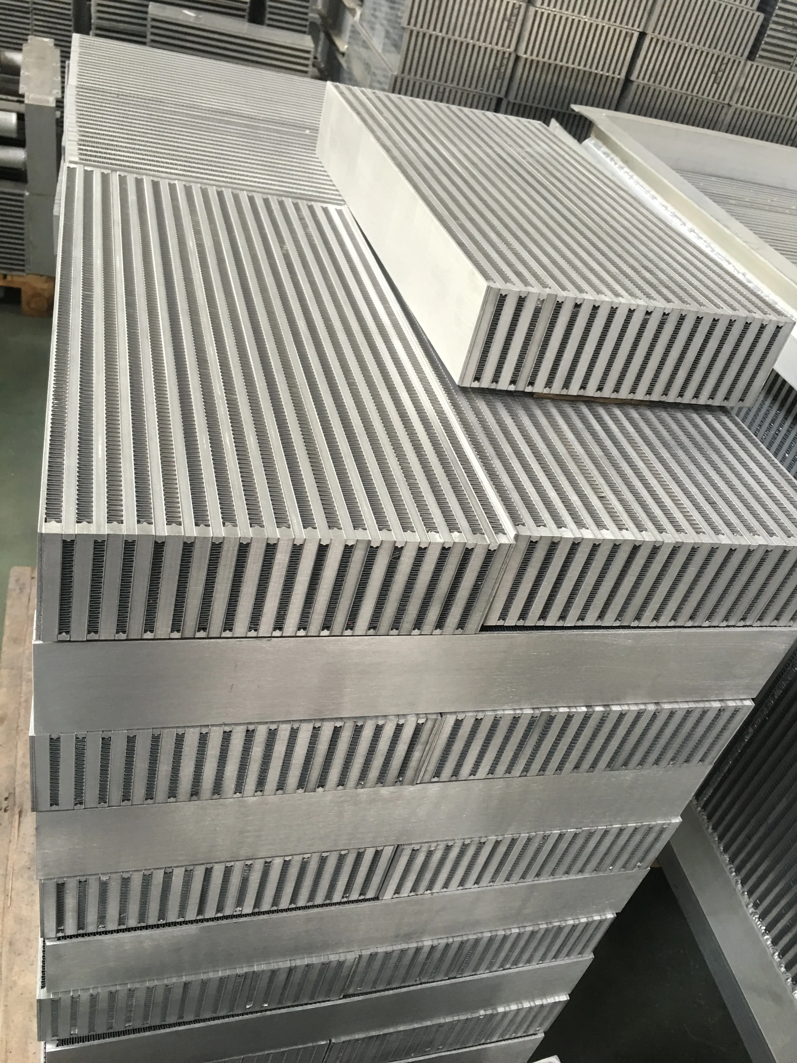 Customized Aluminum Plate Fin Heat Exchanger Water to Air Core Brazed ...