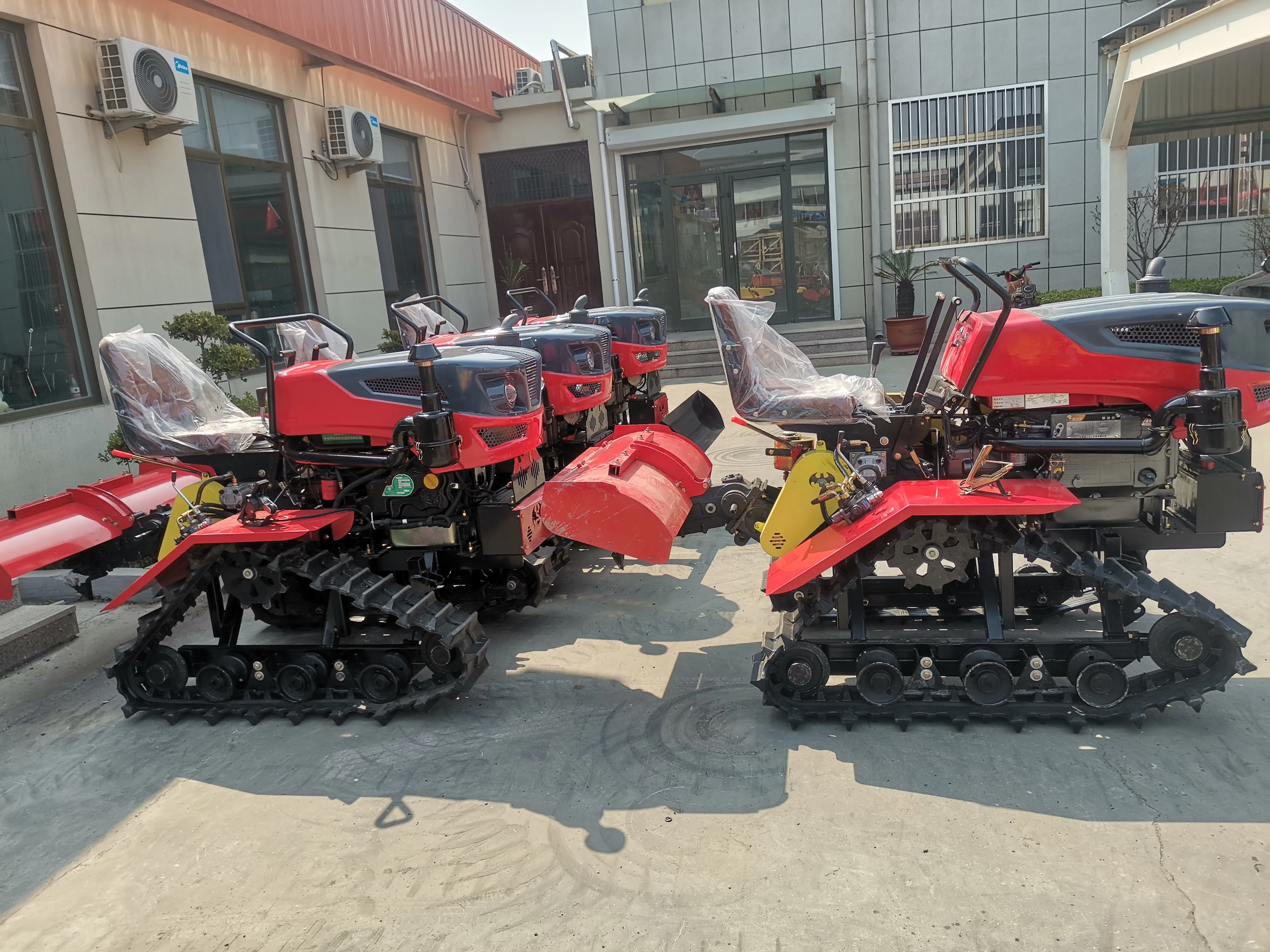 35HP Compact Tractor Small Size Suitable for Orchard and Greenhouse With Hydraulic Output ...
