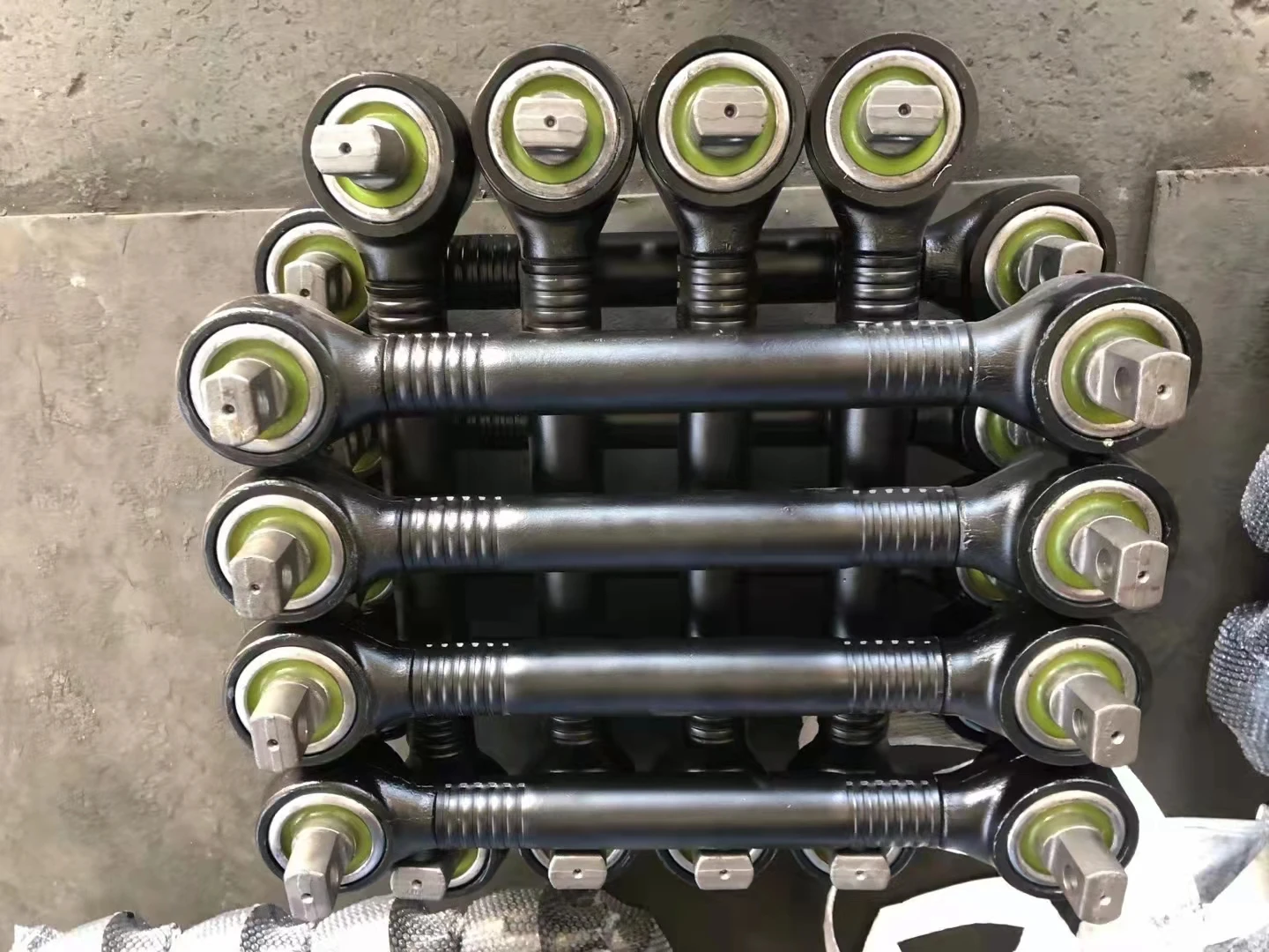 Howo Tractor Truck Torque Rod Bushing - Heavy Duty Parts