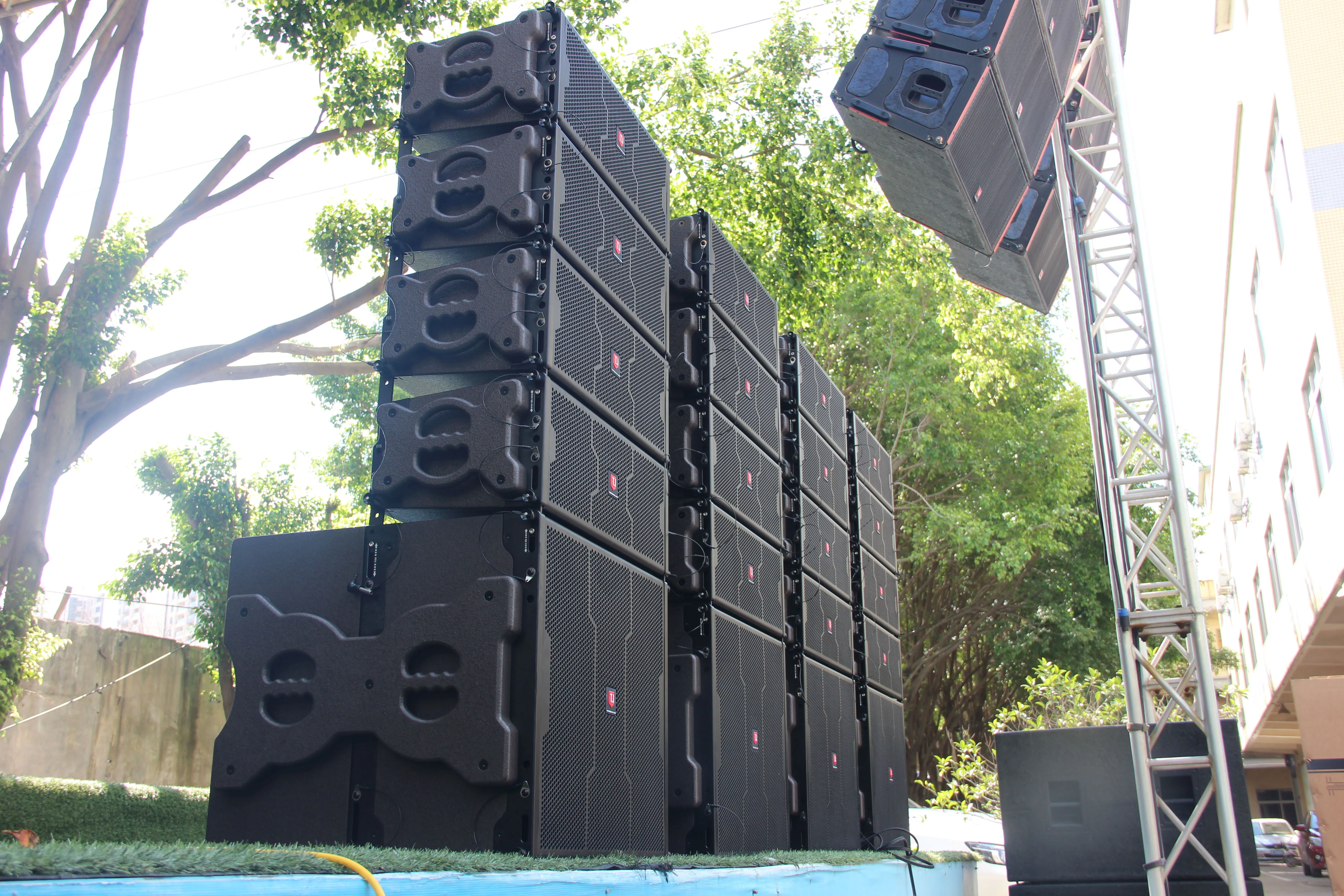 TI Pro Audio LA25 Dual 5 Inch Line Array Speakers - Customizable OEM