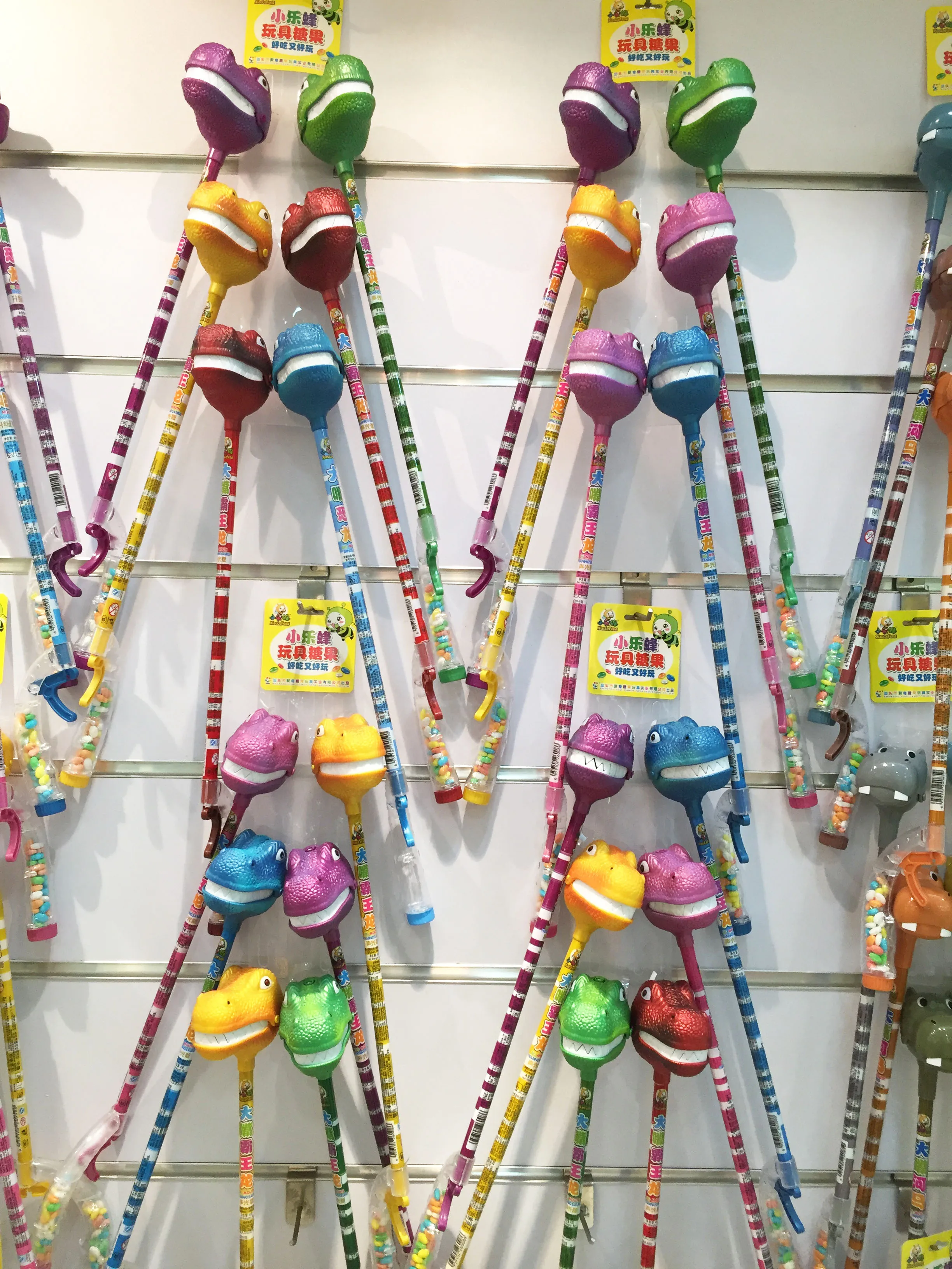 Big Mouth Dinosaur Candy Grabbers Toys - Fill with Fruity Candies ...