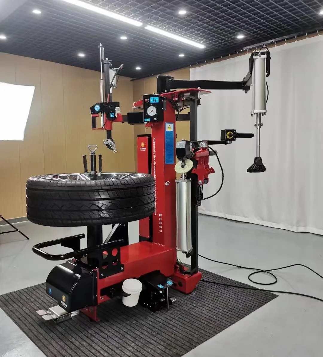 Italy CORGHI Intelligent Diagnostic Tire Extractor uniformity Tire ...