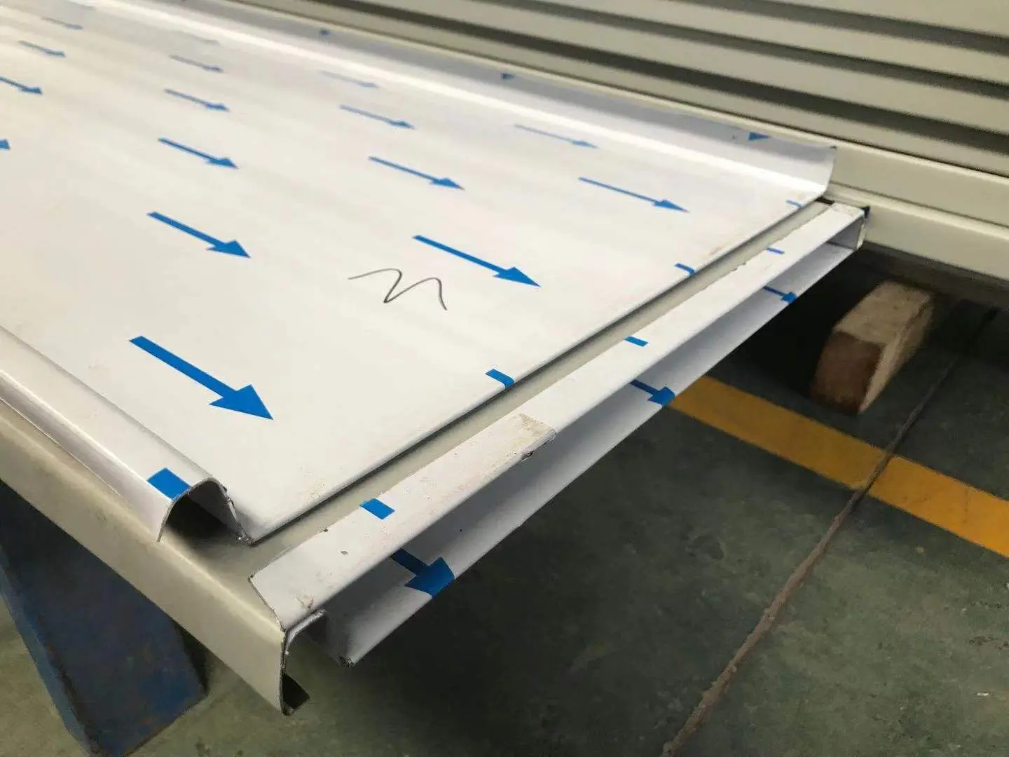 Metal Construction Standing Seam Roofing Panels - Durable & Fire Resistant