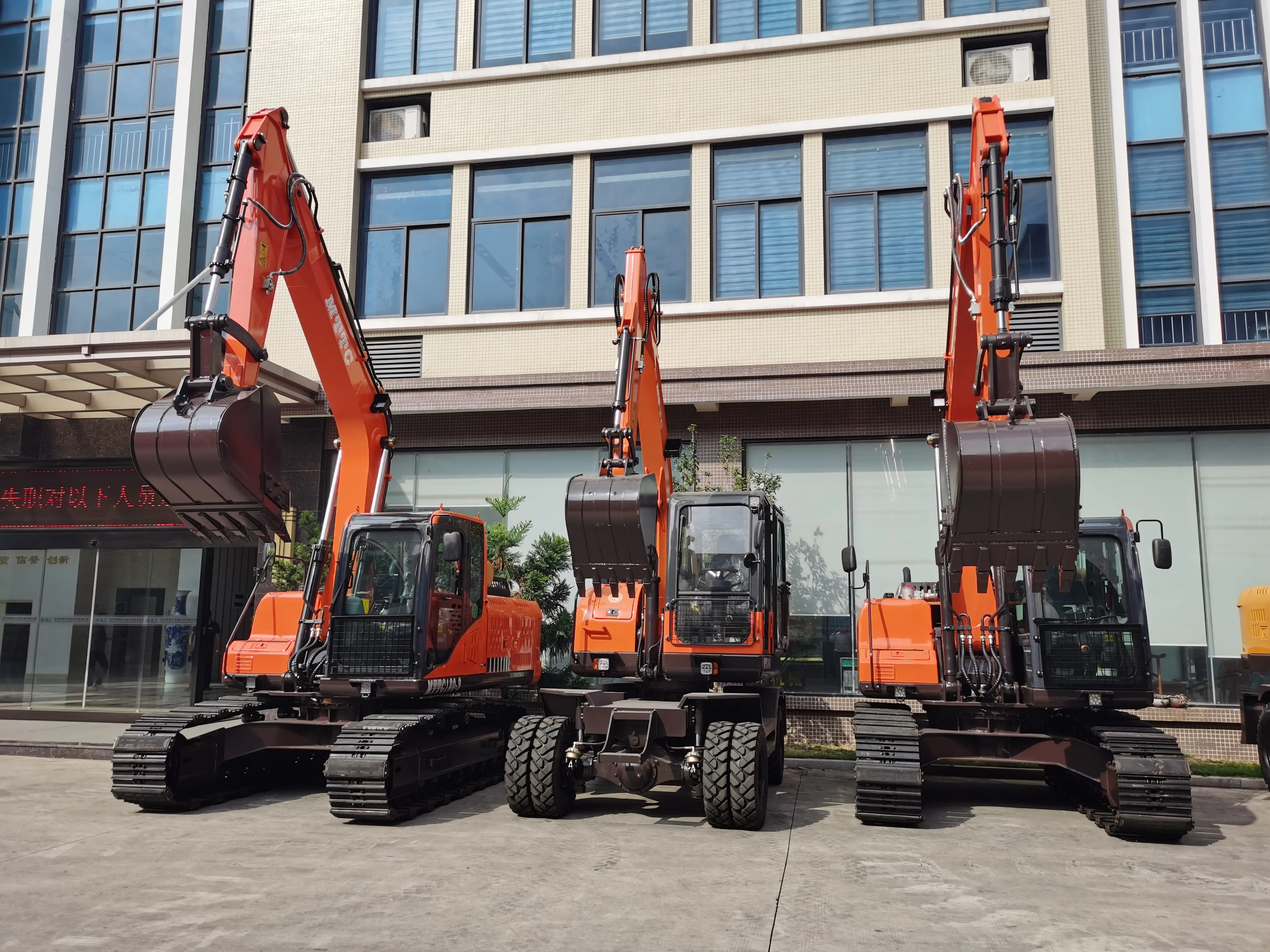 Custom Excavation Construction Construction Equipment Backhoe Crawler ...