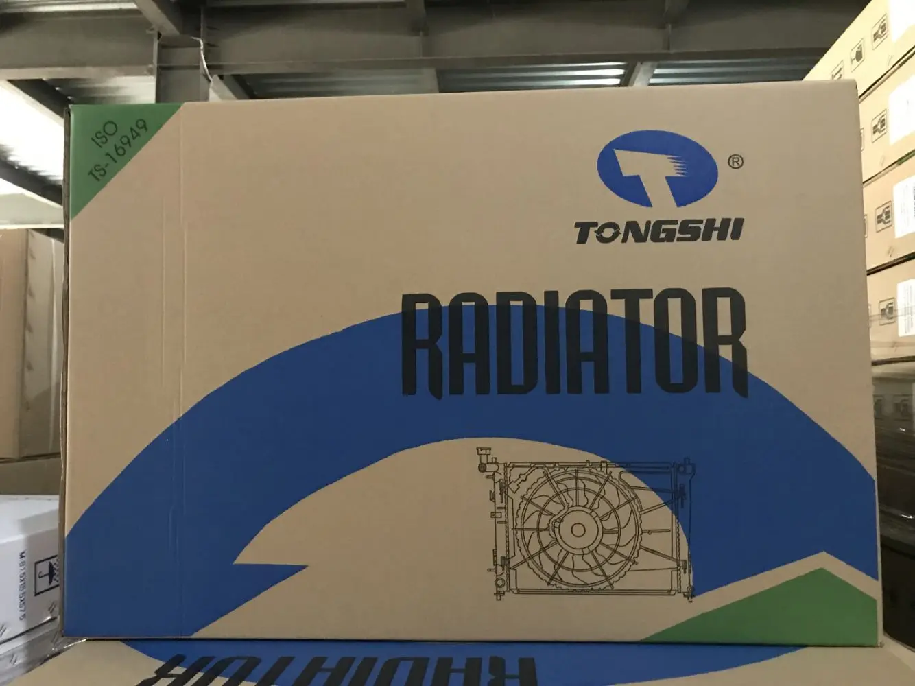 Car Radiator Pa66 Gf30 Plastic Tank For Nissan Altima 2018 Mt Oem ...