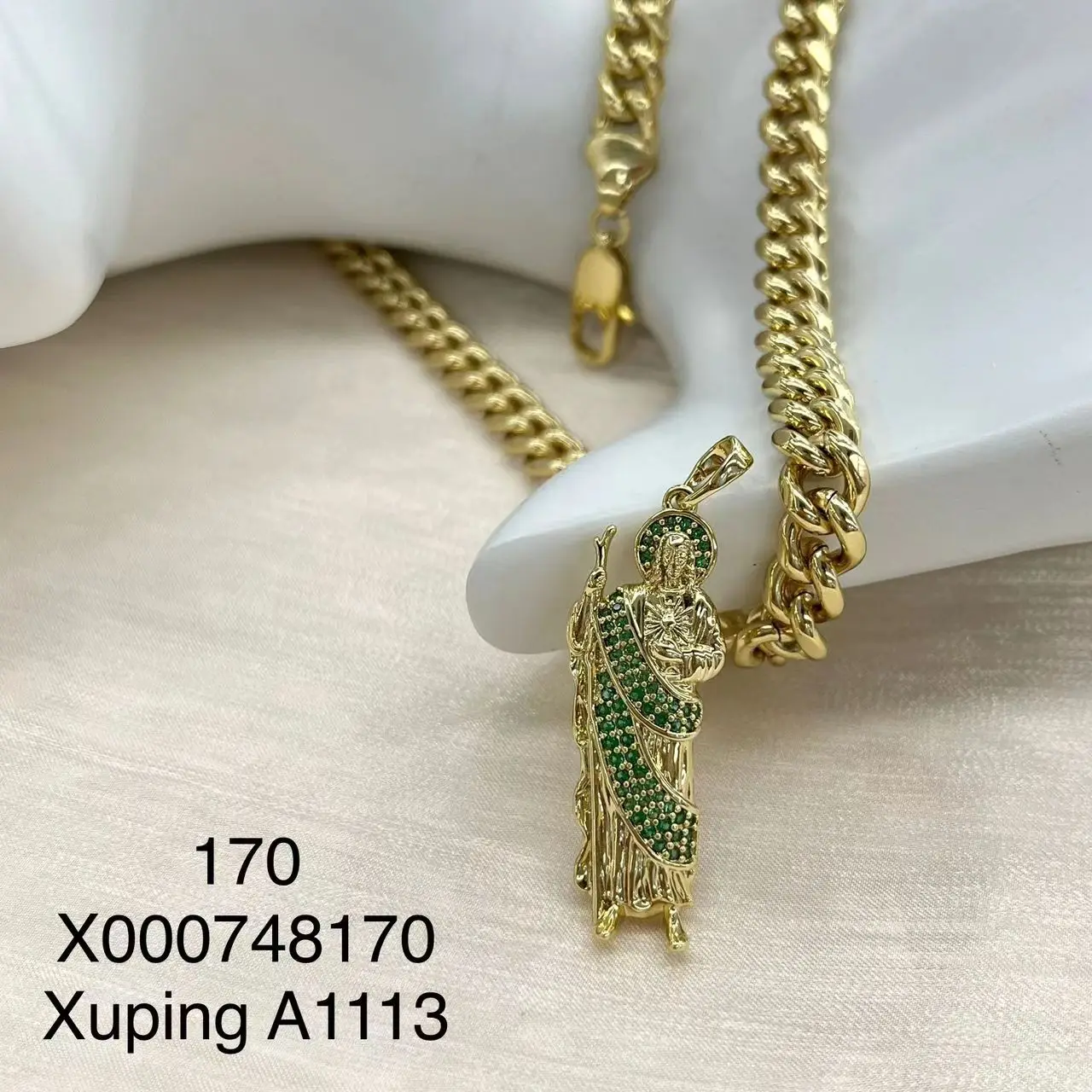 Xuping 14K Gold Color Plated CZ Butterfly Pendant Necklace