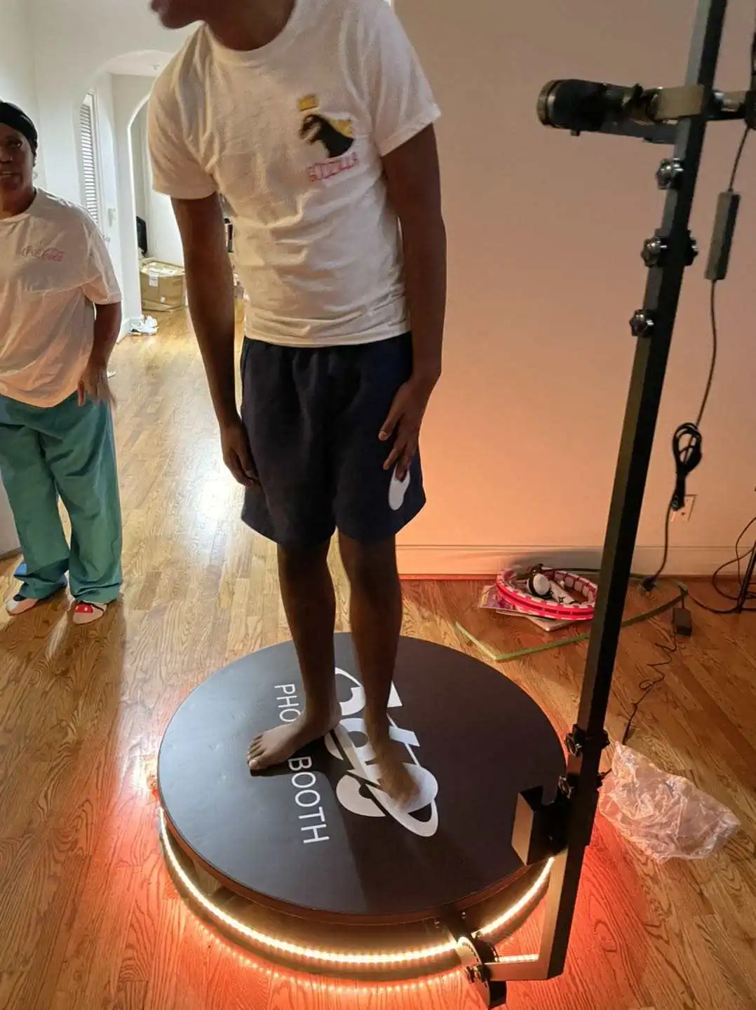 Photo Booth With Glass Platform 360 Infinity Rotating Camera 360 Photo ...