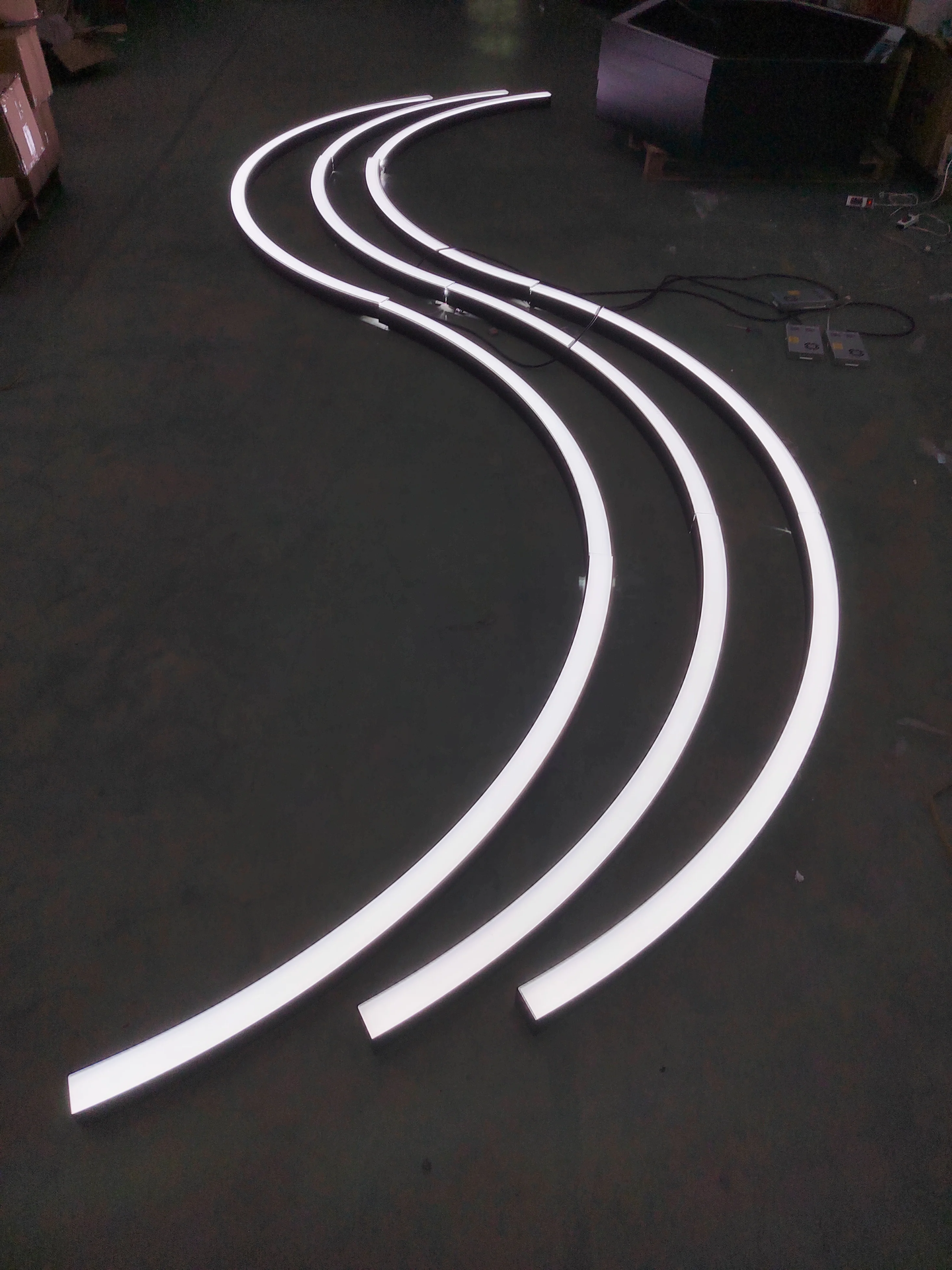 OEM Aluminum Profile Curved Line Lights for Creative Ceilings