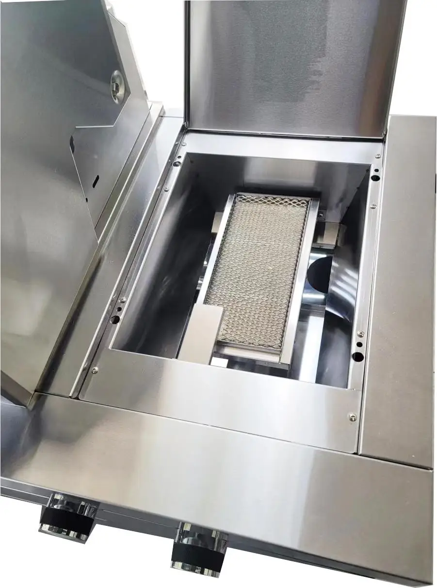 Stainless Steel Outdoor Kitchen - 6 Burner BBQ Setup