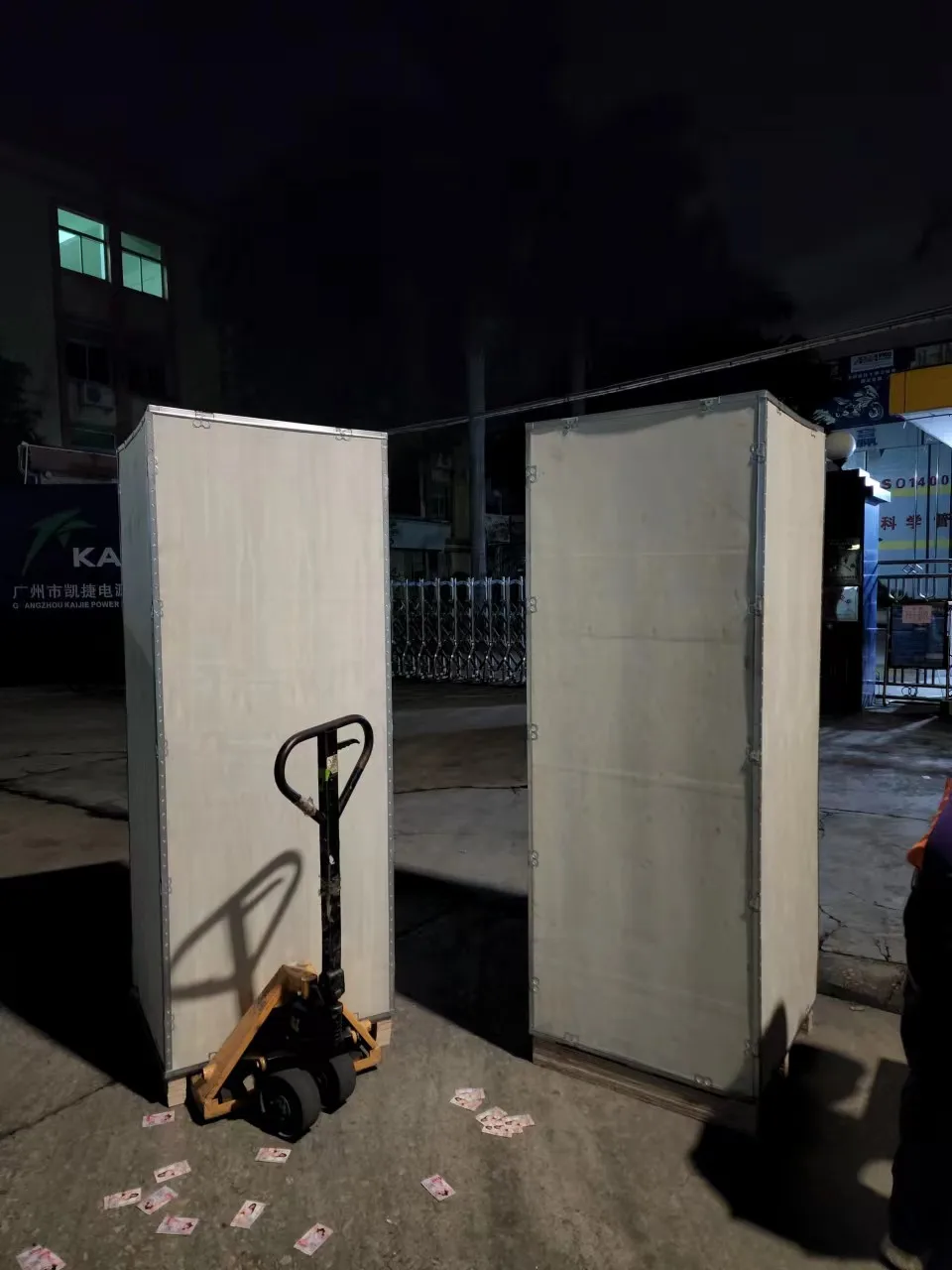 Dawnice Customized Inverter Rack Cabinet 48v 1000ah Lifepo4 Battery 50 ...