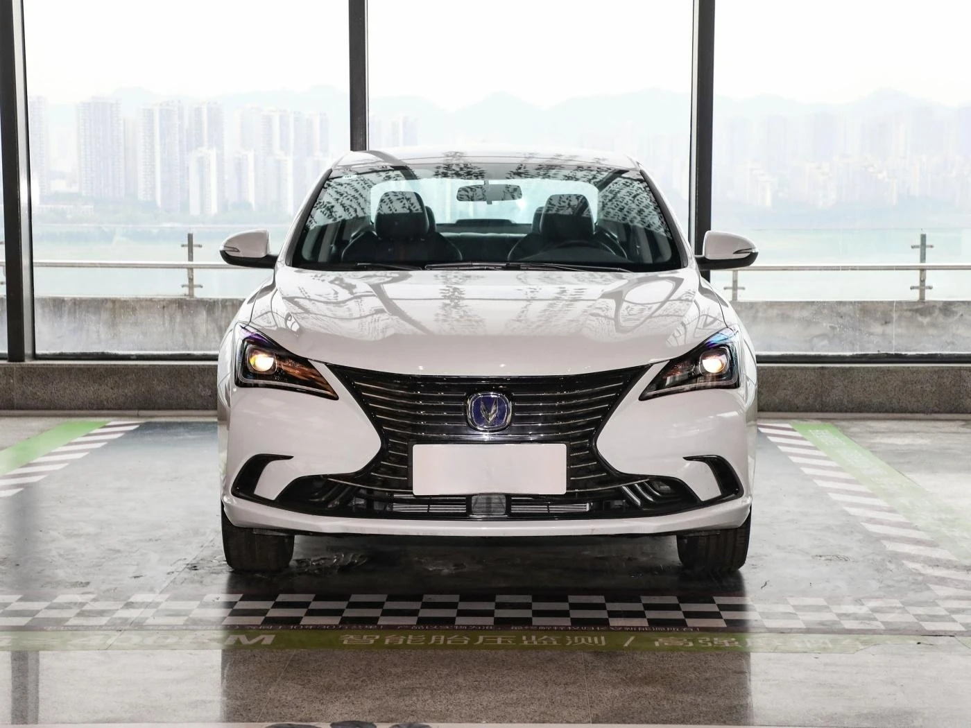 Best Source Chinese Cars Changan Eado 1.6l 1.4t Automatic Gasoline Adult With Sunroof And ...