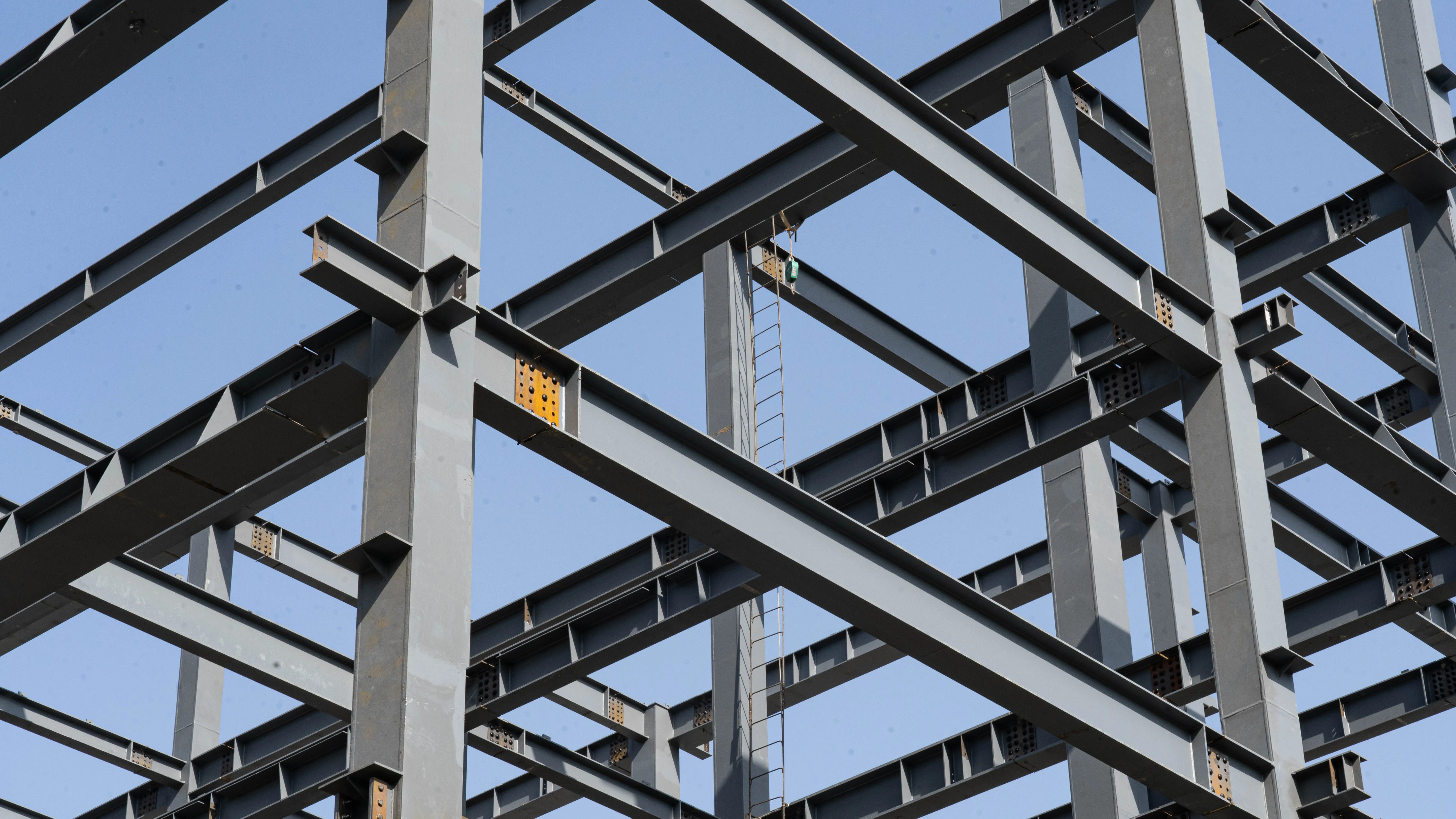 3 Story Office Building - Modern Steel Structure Design