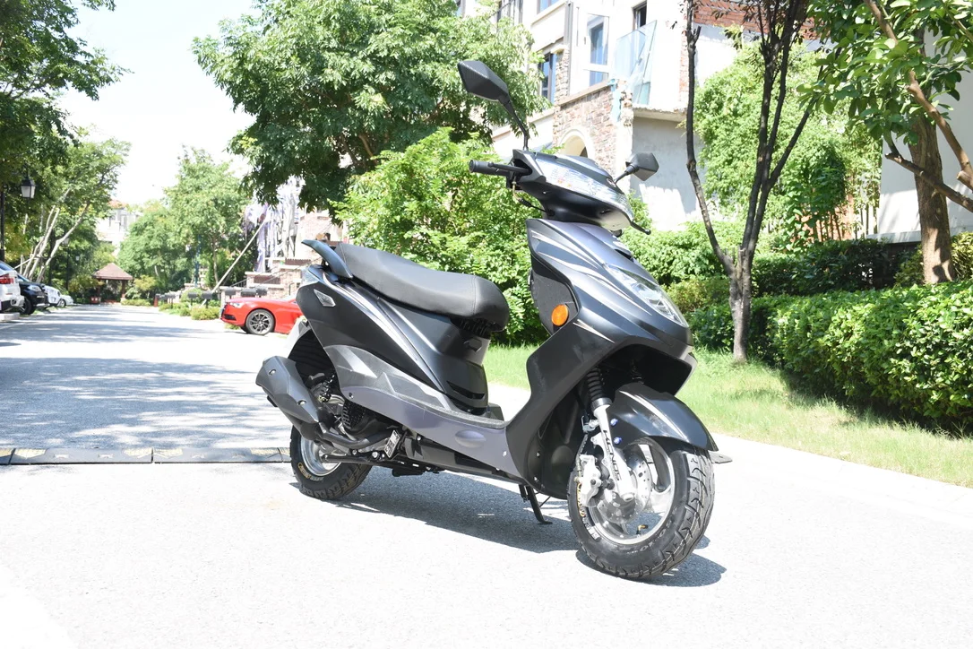 China Sinski Fashion Sport Scooter Scooter Hot 50cc 150 Cc 2 Stroke Gas ...