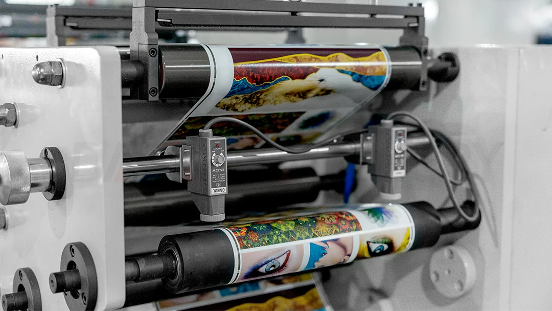 DABA Roll to Roll Blank Label Adhesive Paper Rotary Die Cutting Machine ...