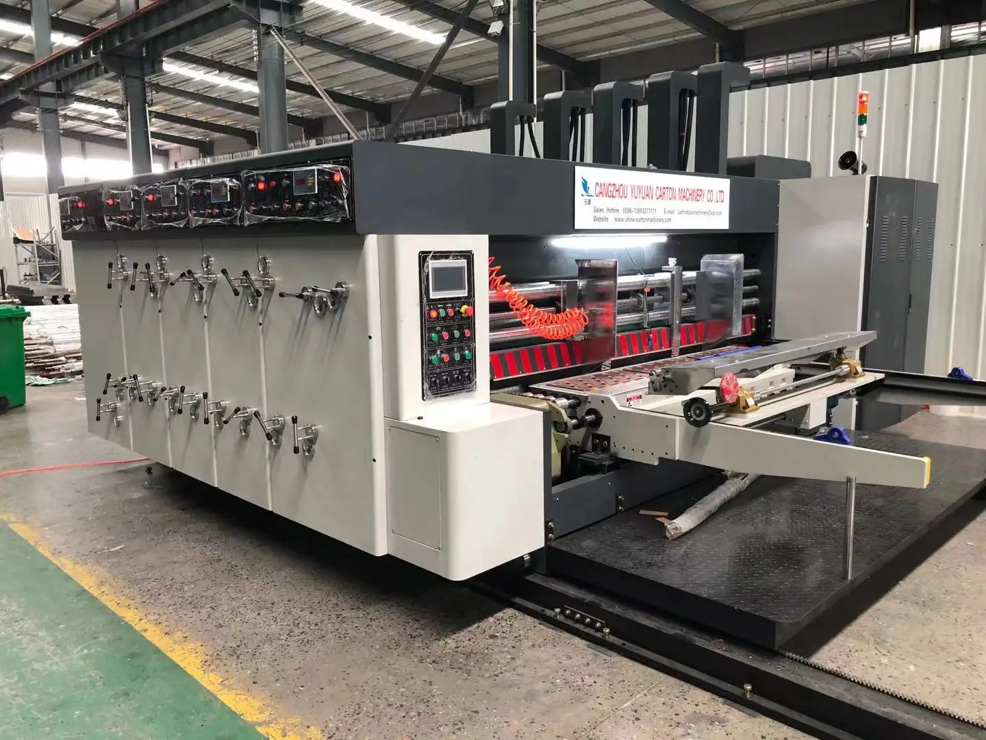 Corrugated Carton Box Making Flexo Printing Cutting Slotting Machine ...