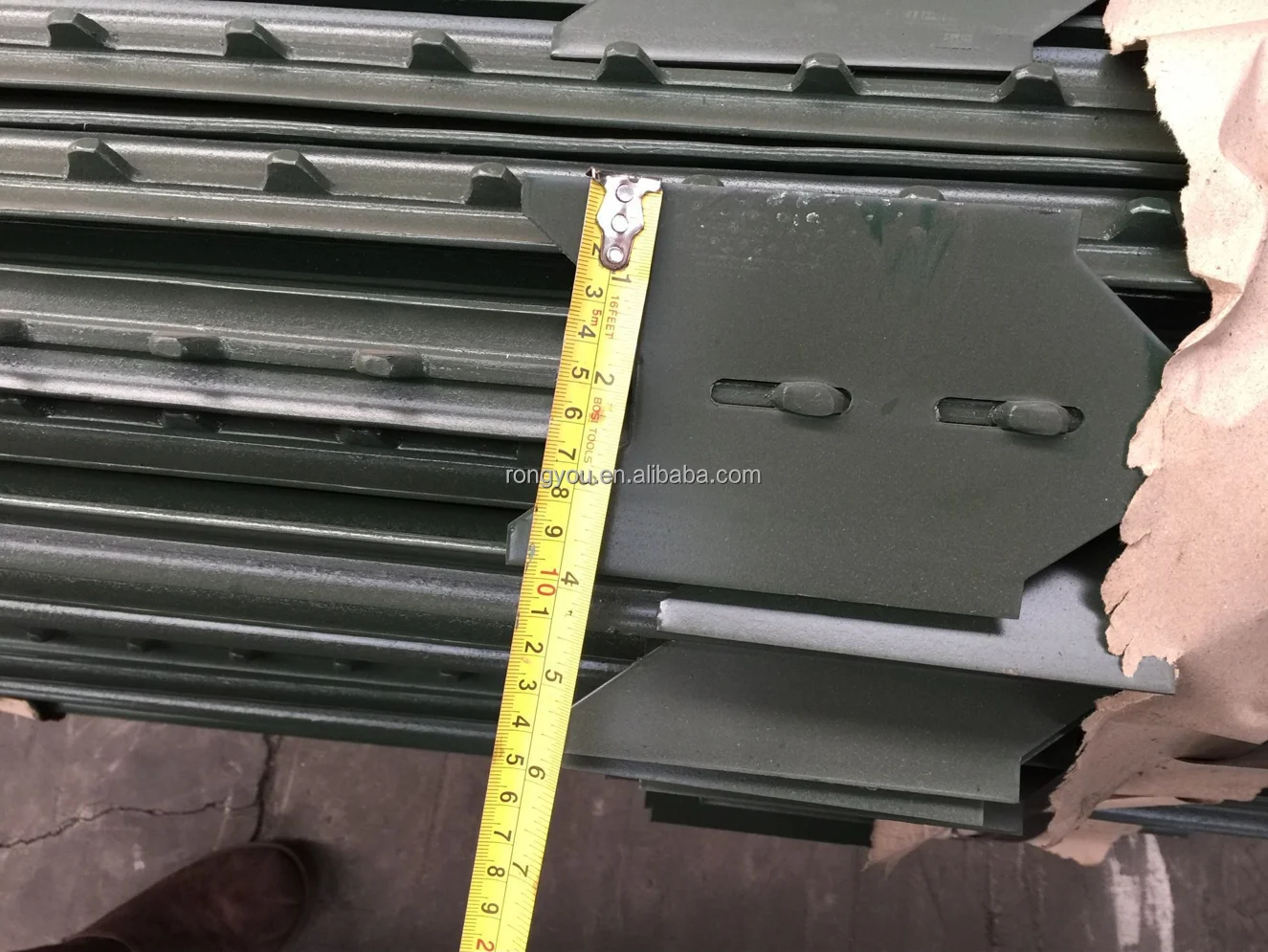 American Cheap Green Painted Metal T Post Steel Studded T Post With ...
