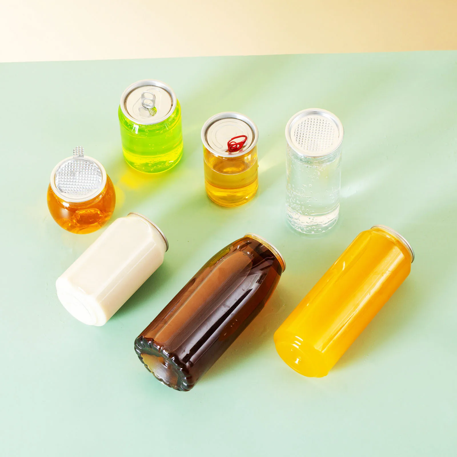 Plastic Beverage Cans - Durable, Clear, and Customizable
