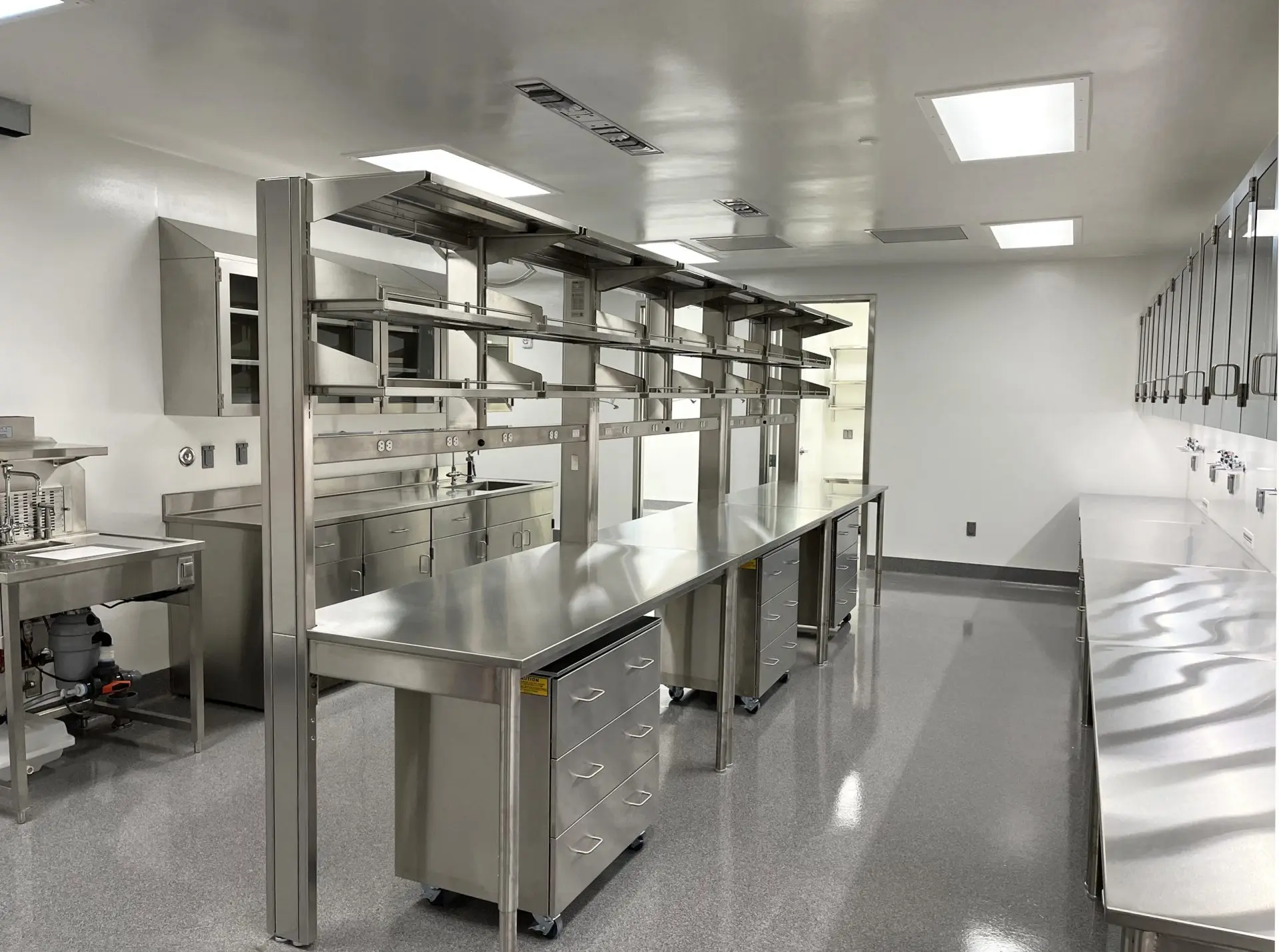 Stainless Steel Laboratory Table Chemical Resistant Work Bench Clean ...