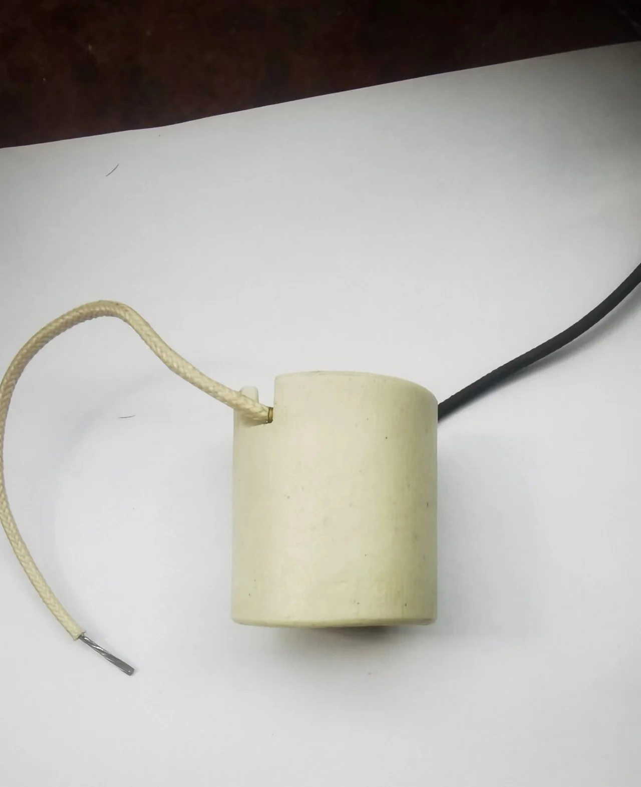 美国灯泡插座250v 660瓦灯座陶瓷e26电灯灯座库存| Alibaba.com