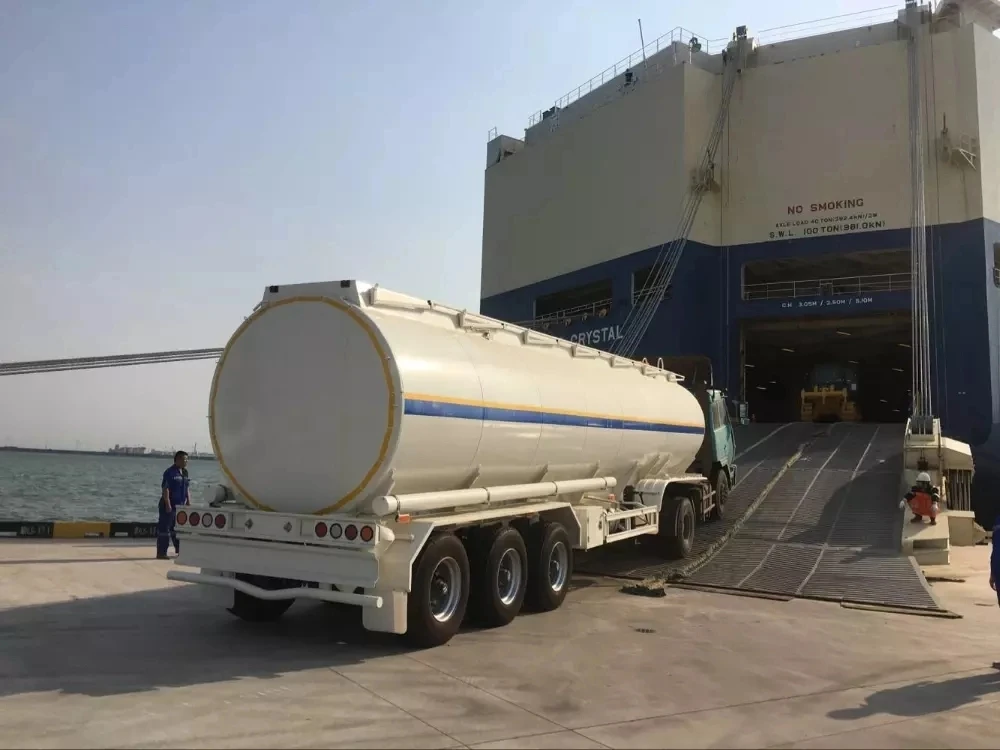 Second Hand Oil Tanker 3 Axles 42000l 45000l Prime Mover With Fuel ...
