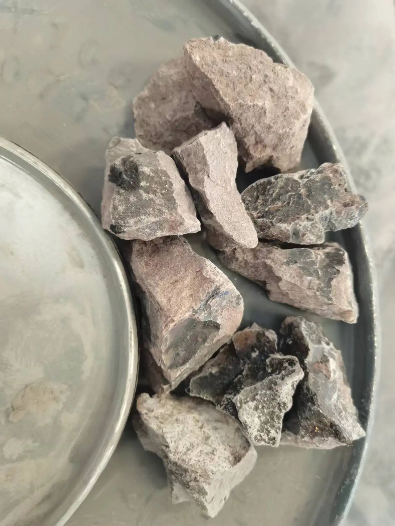 Mass Production And Export Chemical Products 50-80mm Calcium Carbide ...