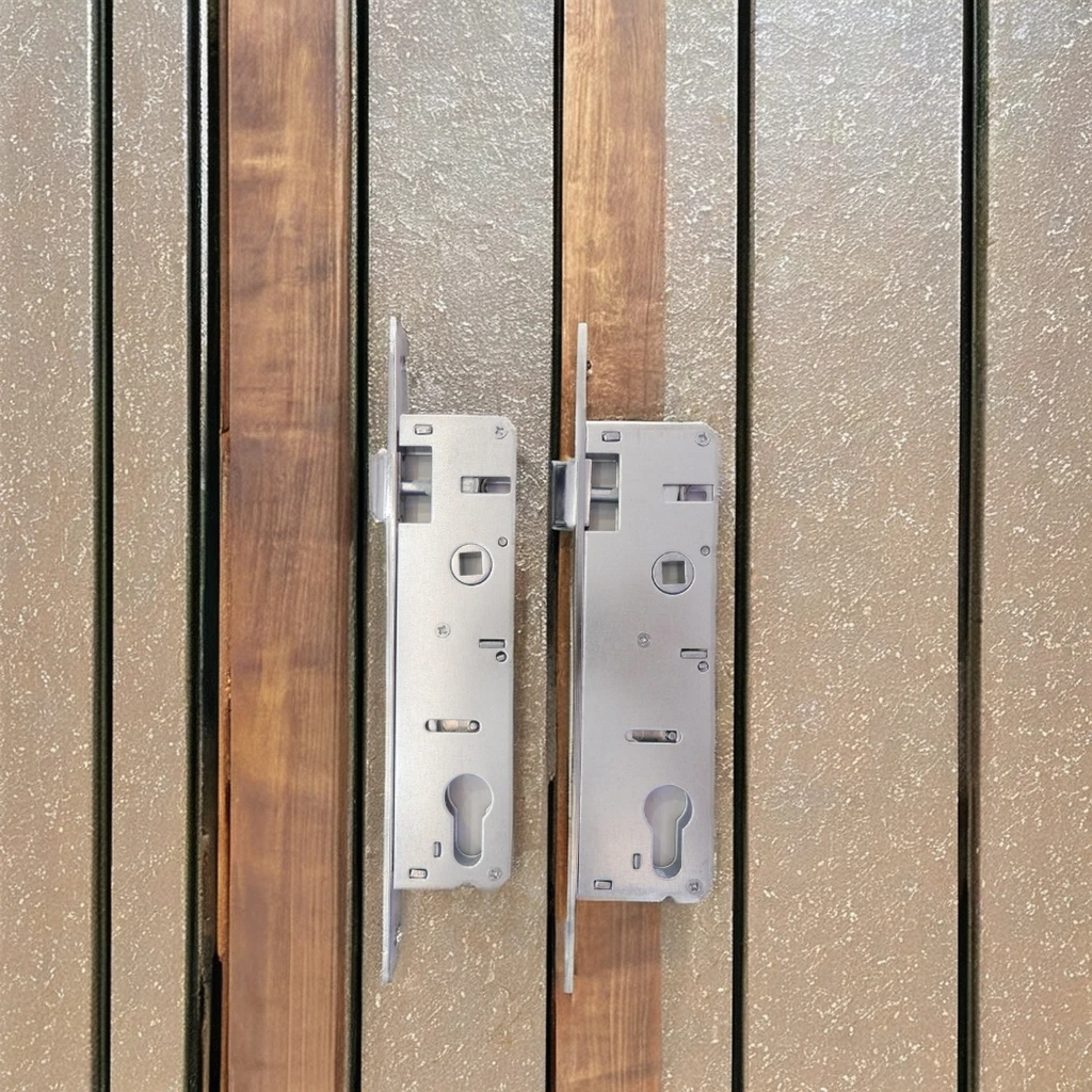 Alibaba.com: 8530/35 iron lock body with chromium plating, 16mm panel ...