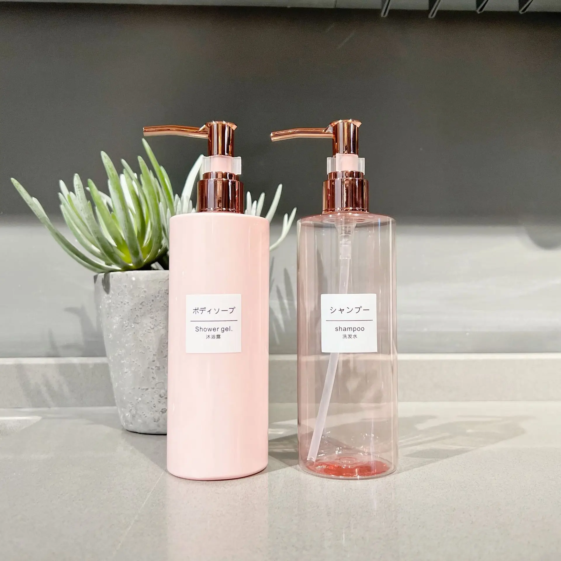 Eco-friendly Shampoo Bottles - Luxury & Sustainability