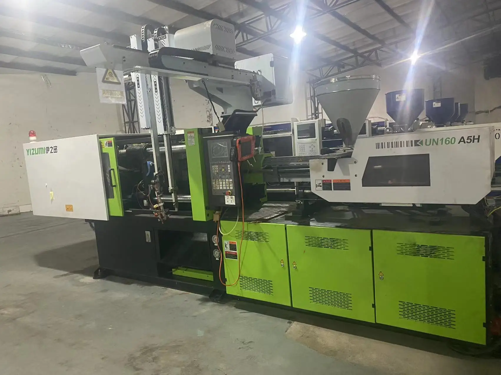 Abs Parts Injection Molding Service Yzm 160 Tons Plastic Injection ...