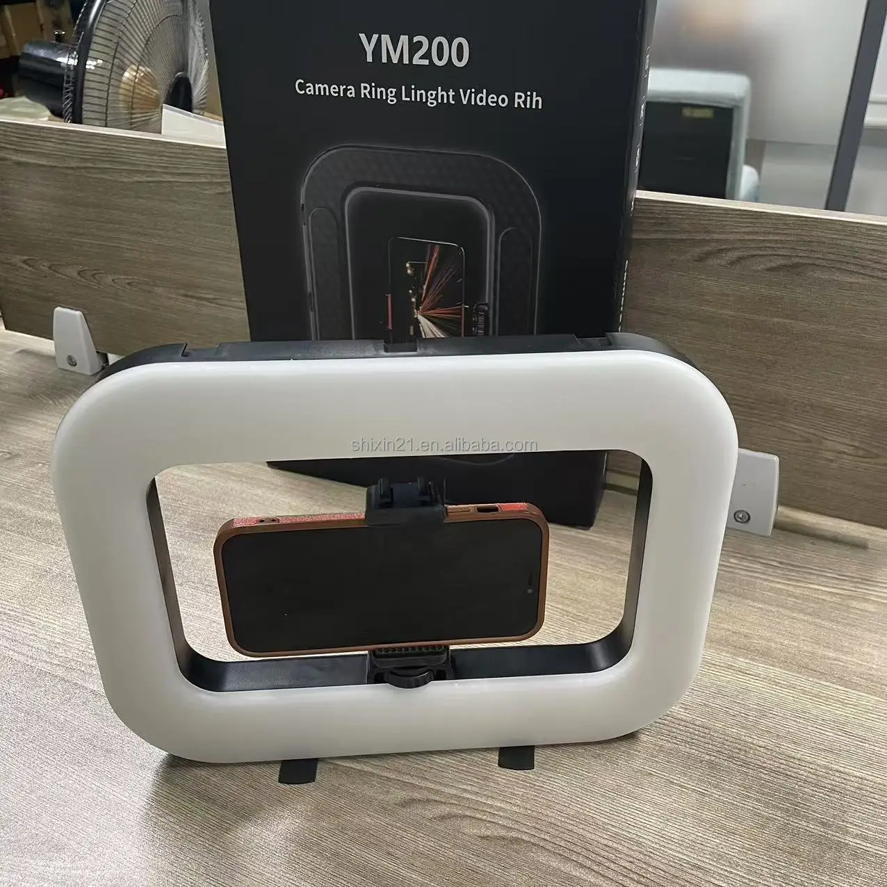 Portable Ym200 Rechargeable Camera Ring Light for Live Stream