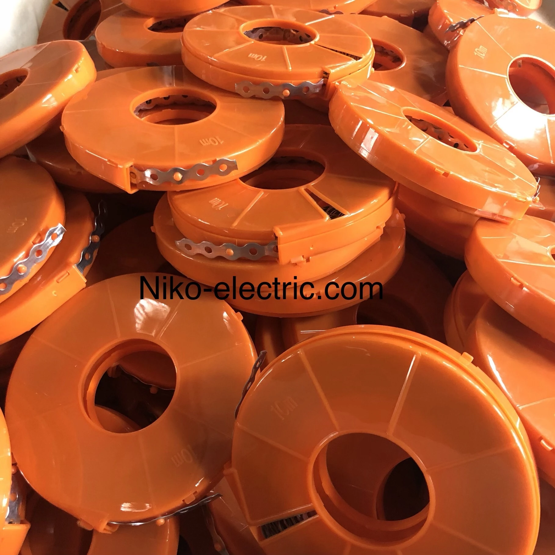 Perforated Galvanized Iron Coated Band With Colorful Plastic Dispenser ...