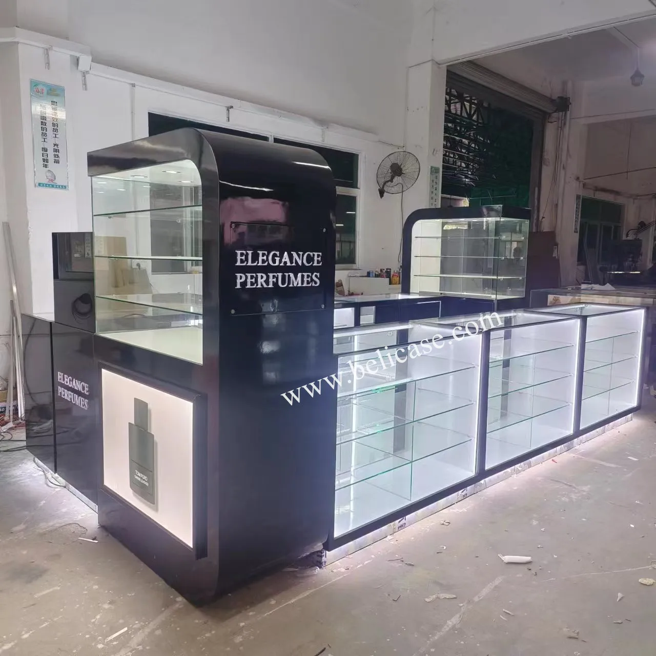Perfume Booth - Stylish Display Counter for Malls