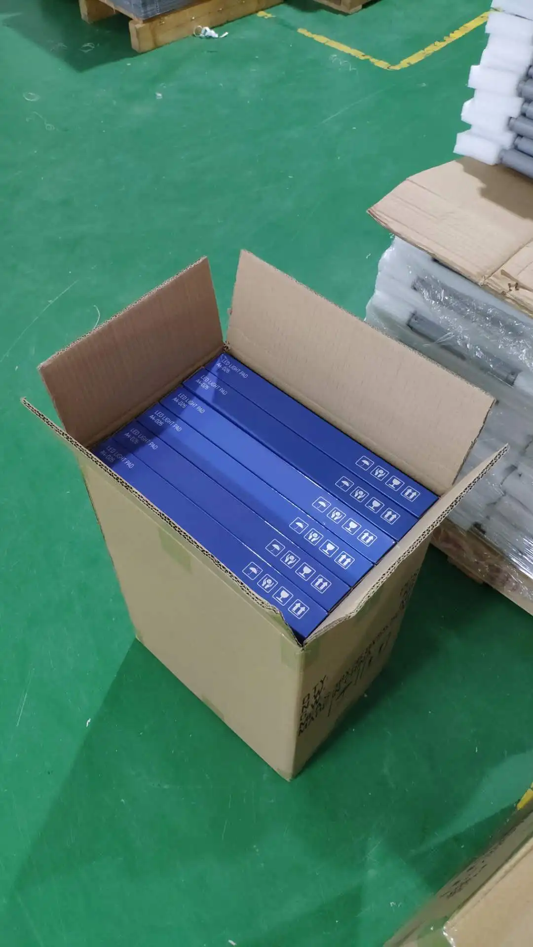 Factory Portable A4 Size Led Drawing Board Cartoon Stencil Tracing ...