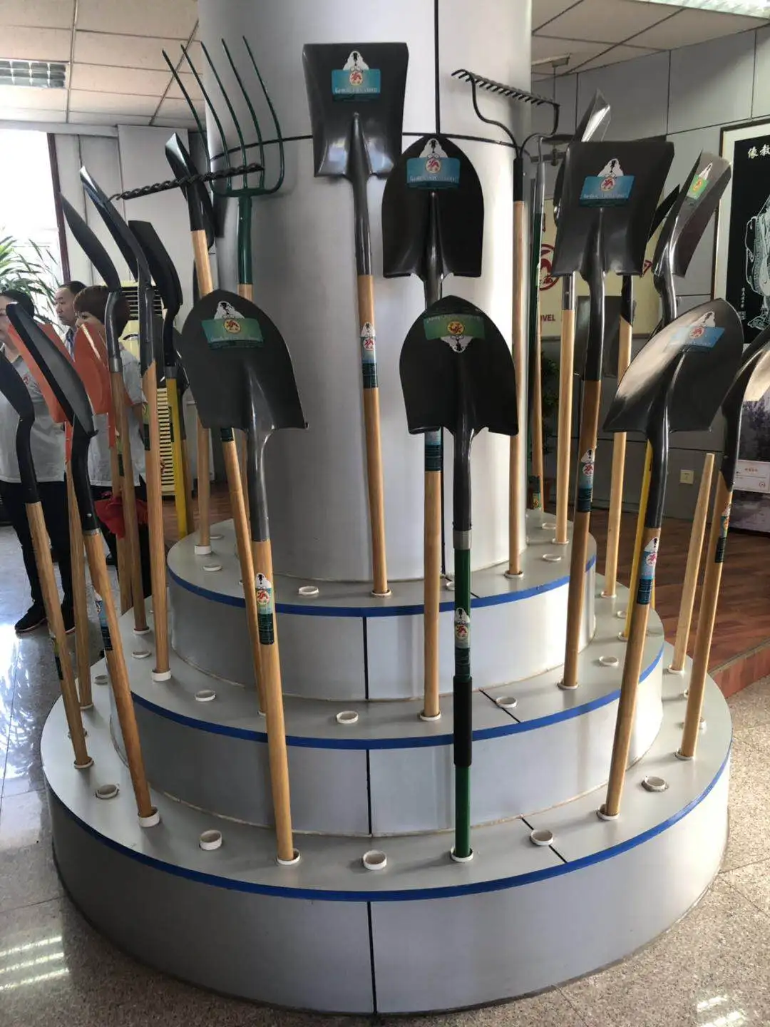 Durable Agricultural Shovel - Perfect for Garden & Farming