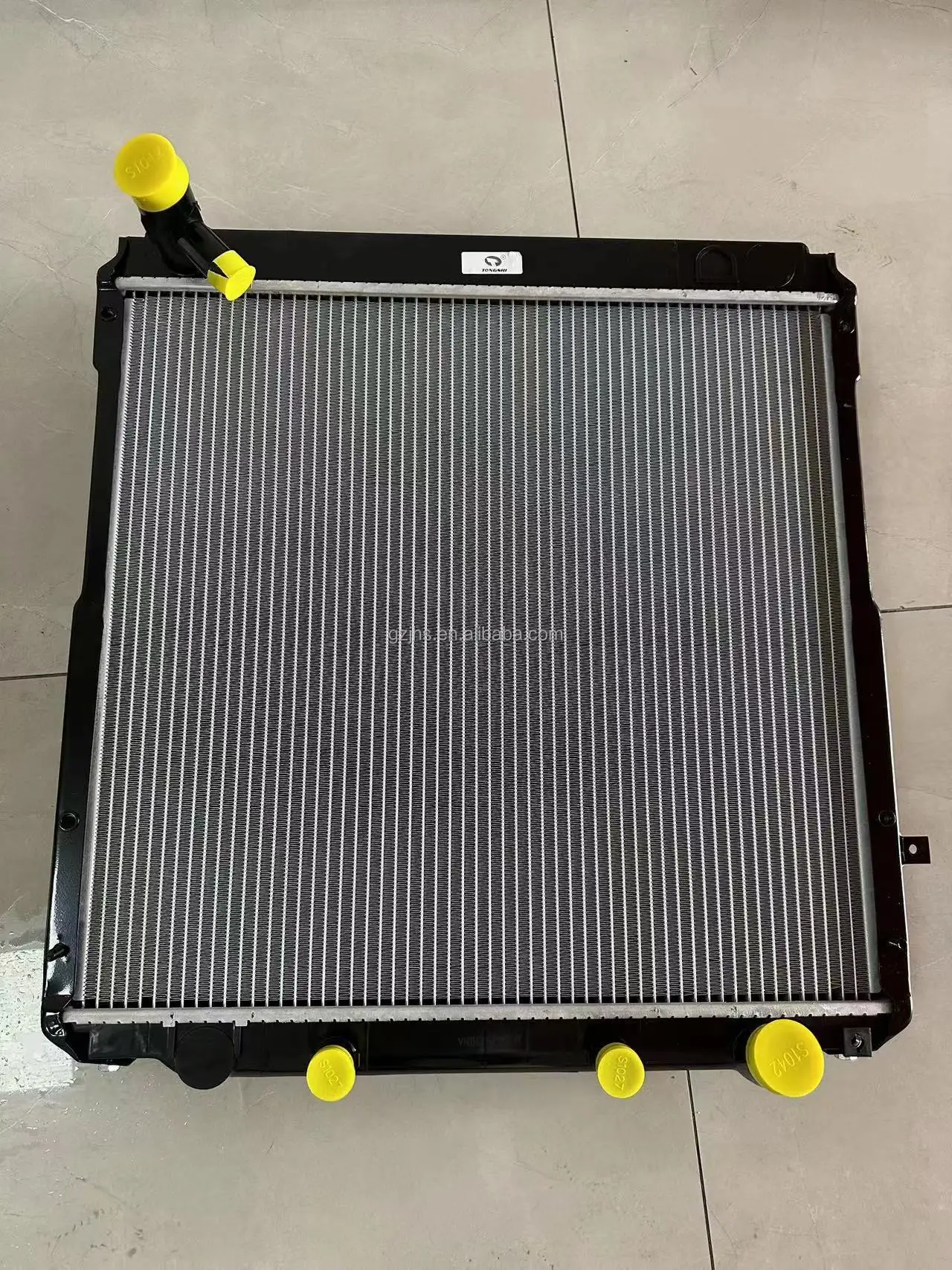 Wholesale Auto Parts Radiator for LAND CRUISER 16400-17200