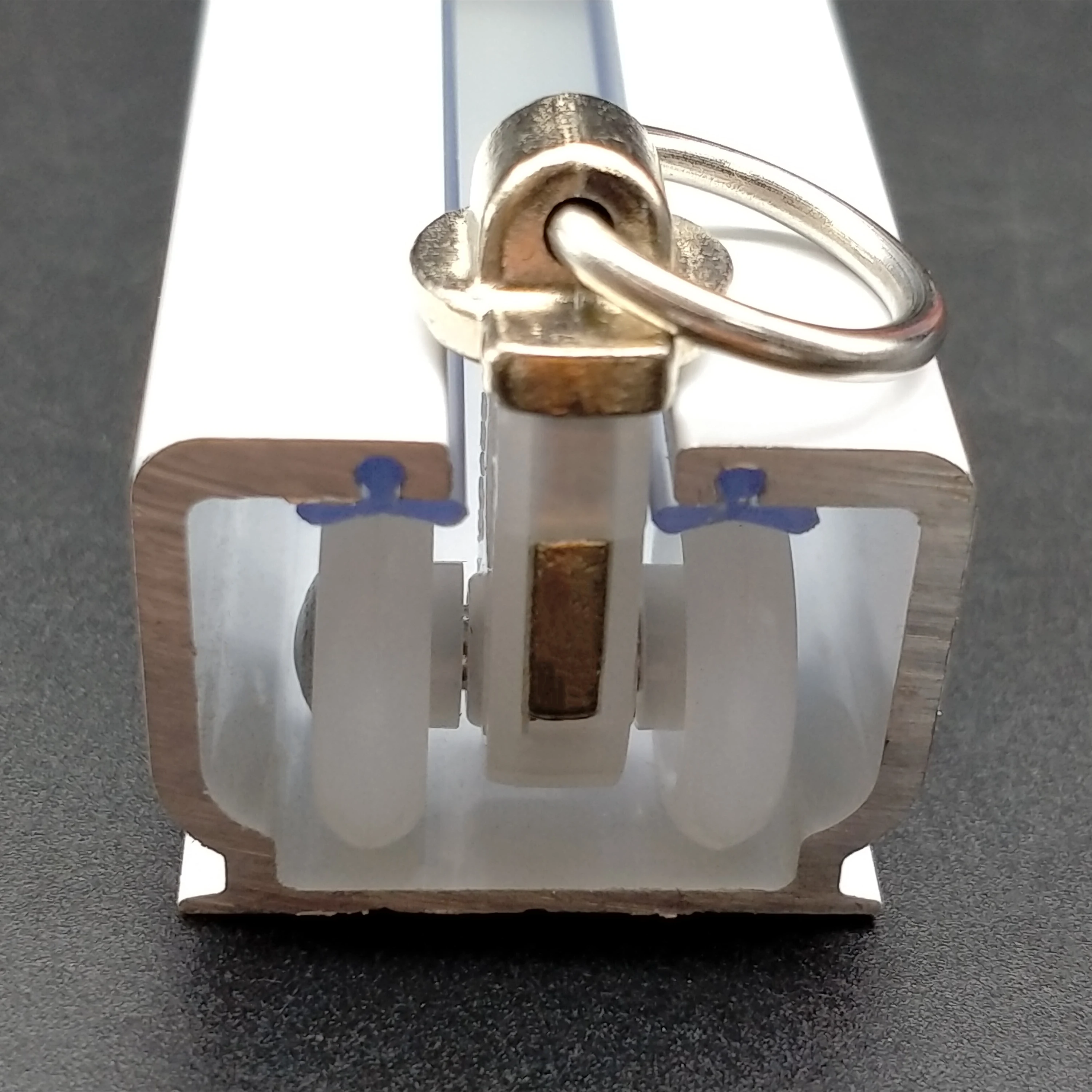 Custom Modern White Heavy Duty Extendable Metal Double Telescopic ...