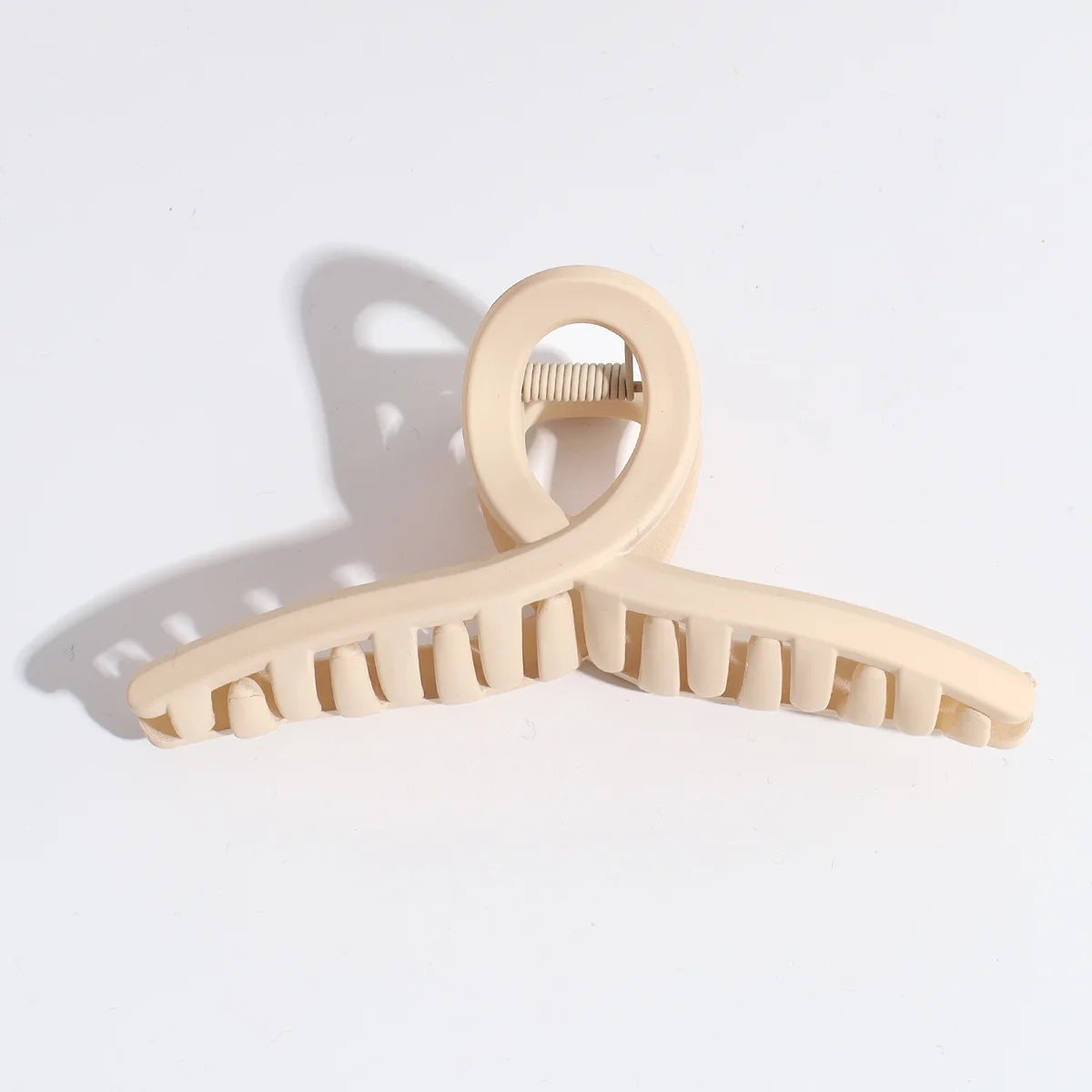 Wholesale Solid Color Hair Claw Clips - Durable & Stylish
