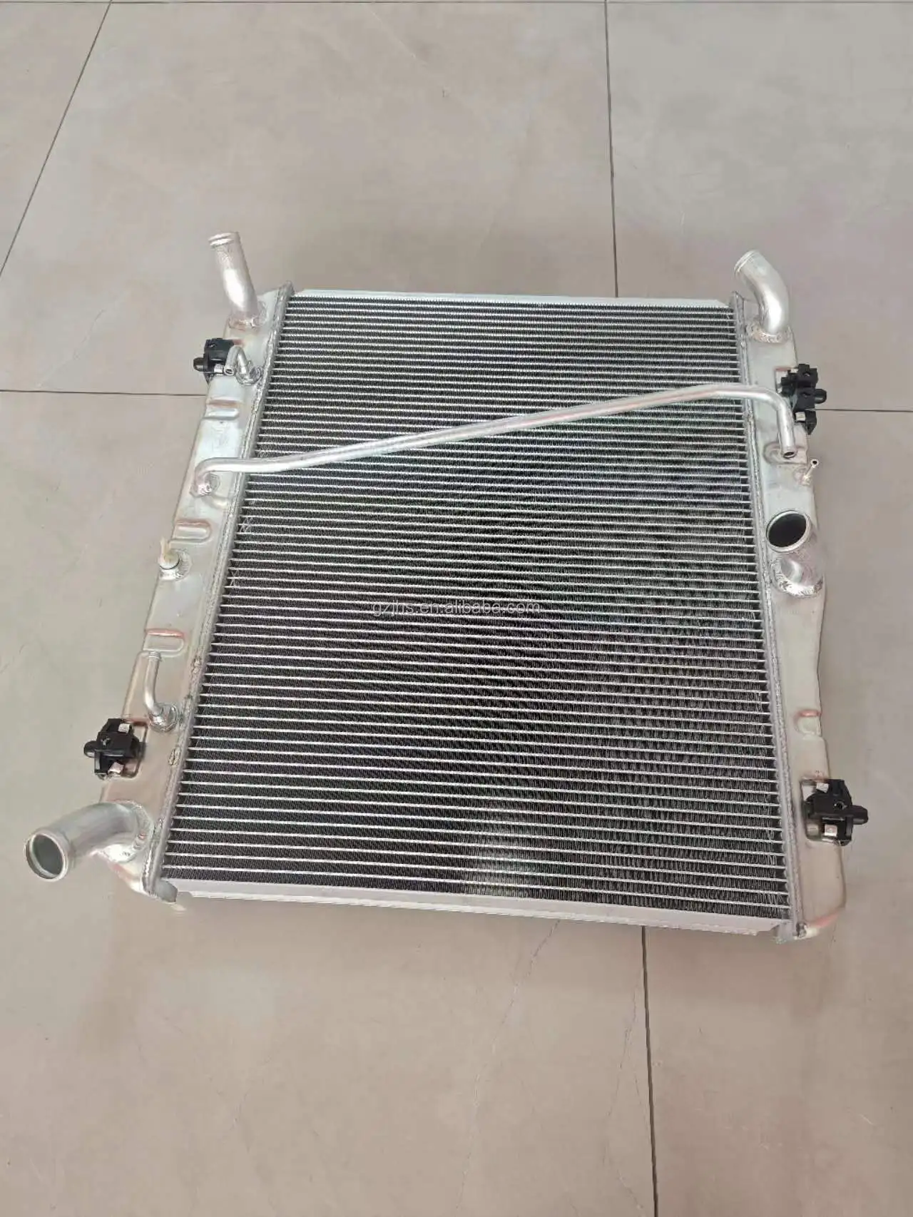 HIGH QUALITY AUTO PARTS RADIATORS FOR HIACE 2005-2017 Radiator 2KD FTV ...