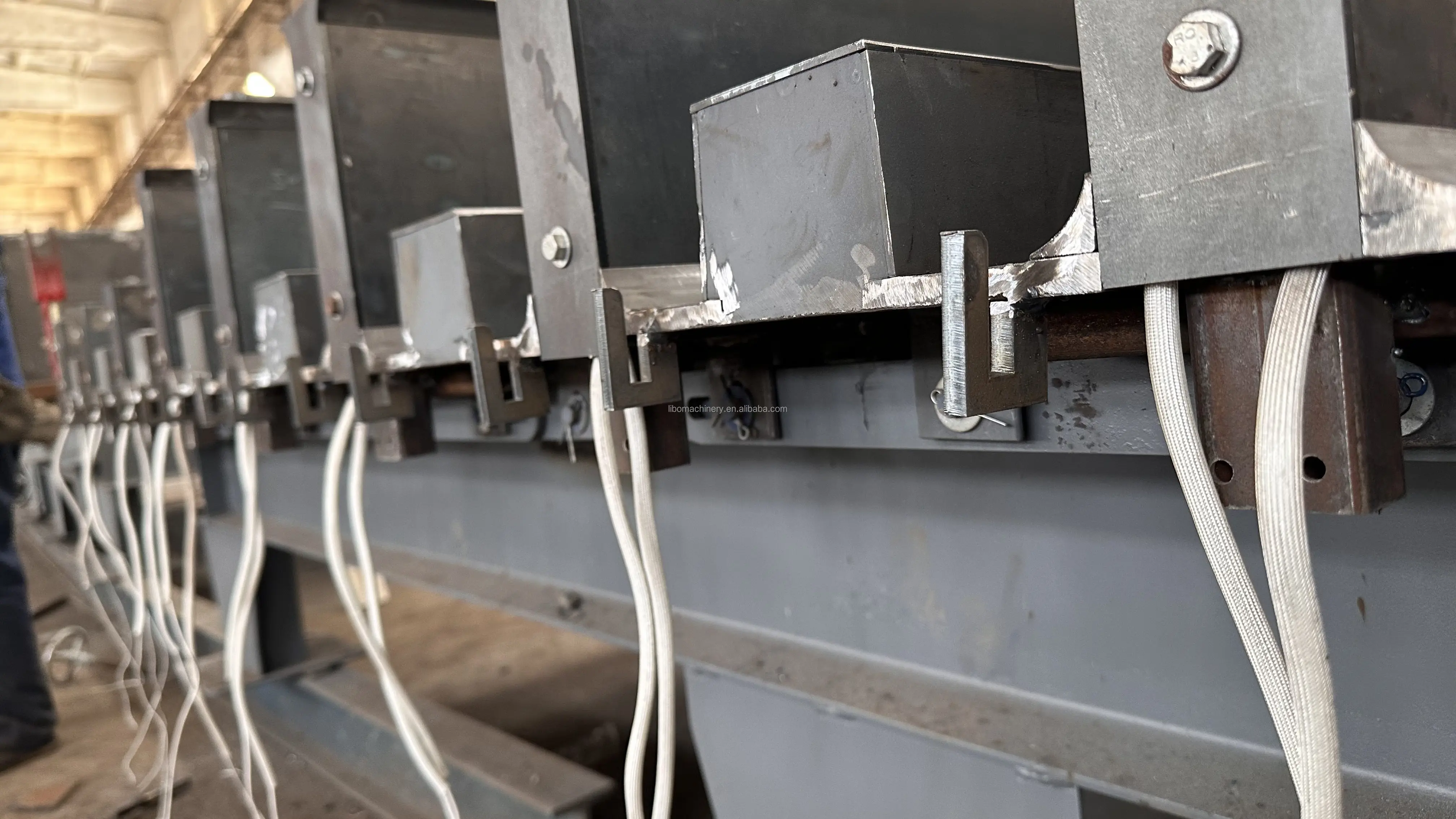 Outdoor Concrete Wall Fence Panel Bang Mould Machine LIBO