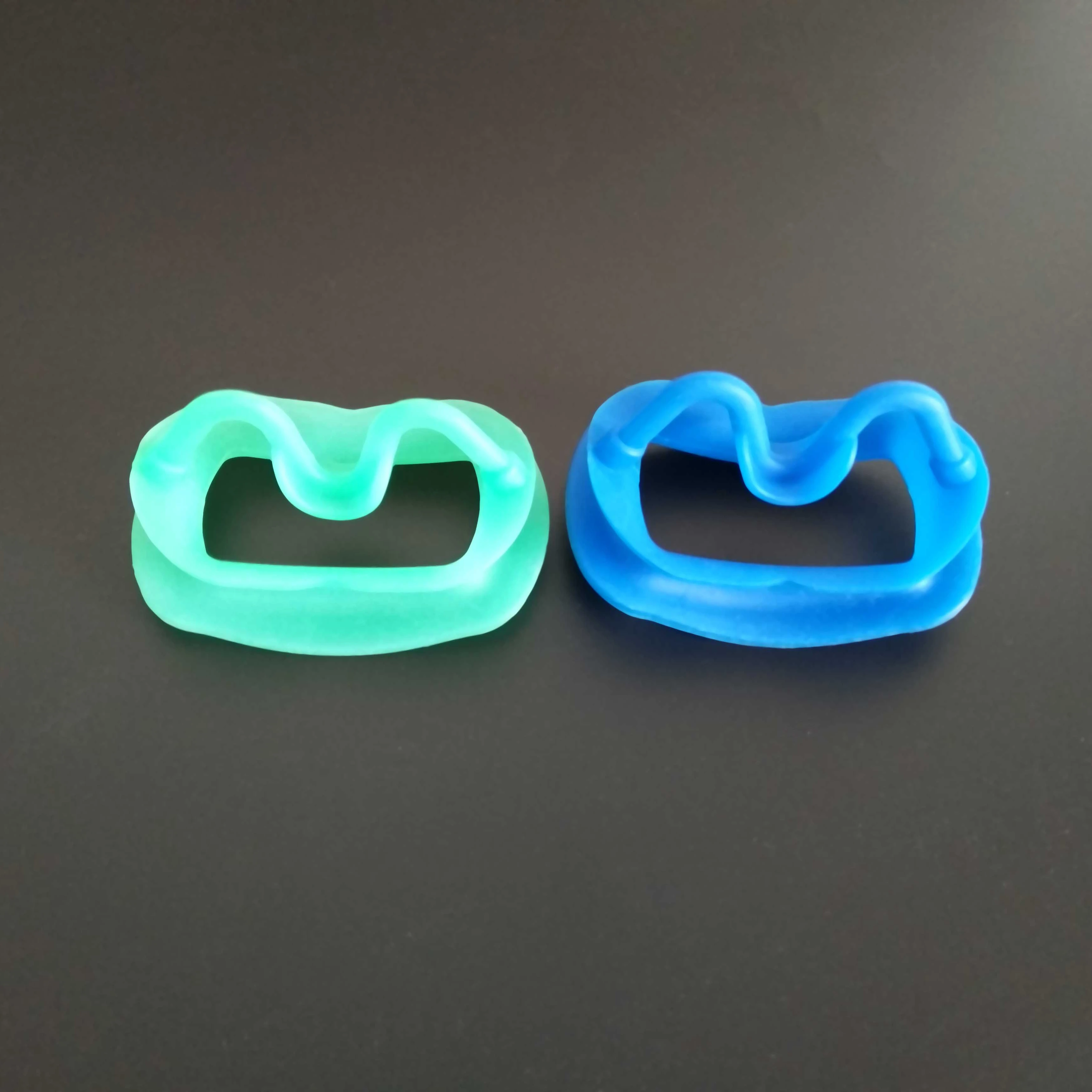 Dental Rubber Dam Mouth Opening Device Intraoral Cheek Lip Retractor ...