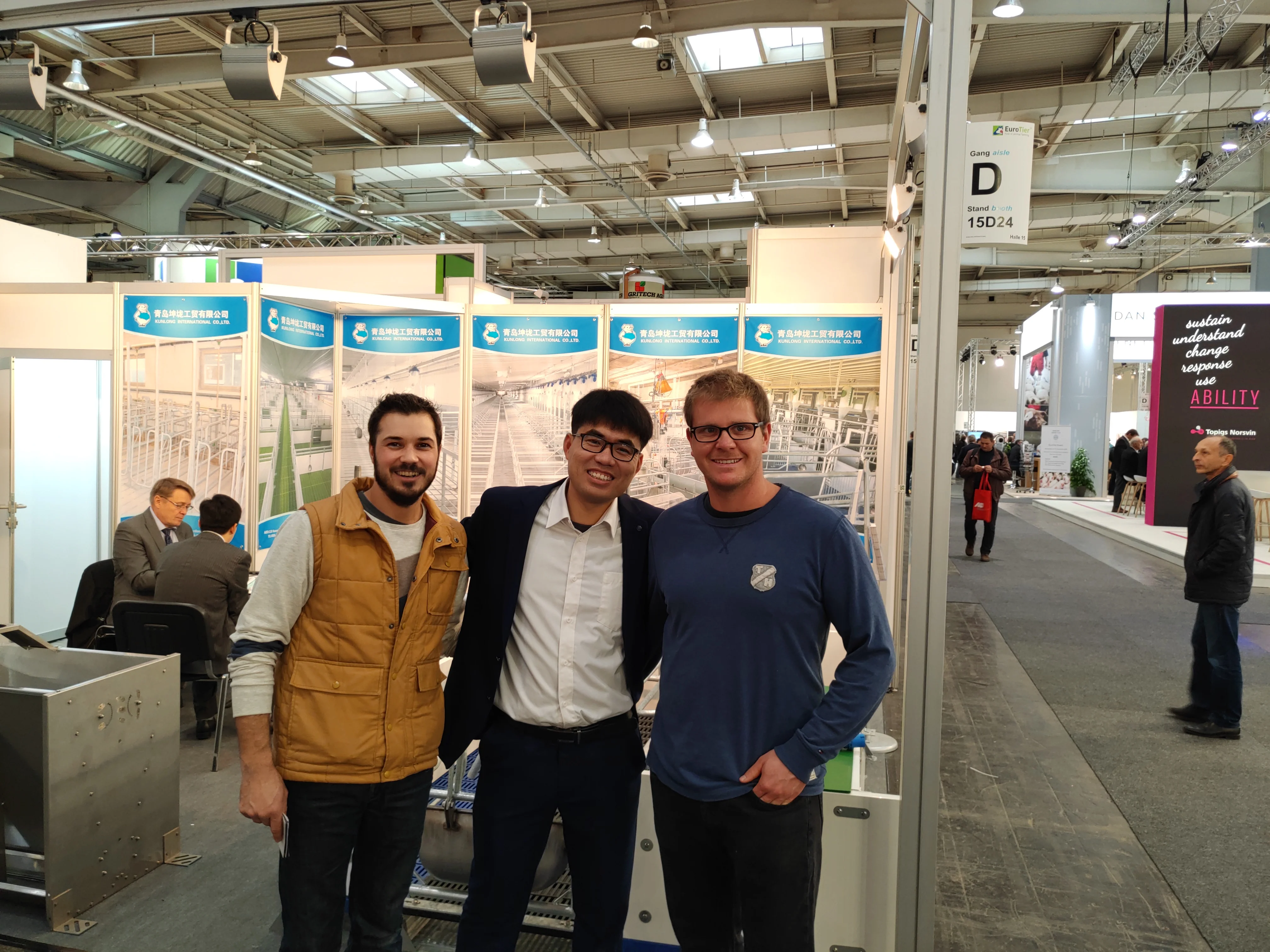 Wholesale High Quality Swine Farm Equipment Galvanized Pig Cage ...