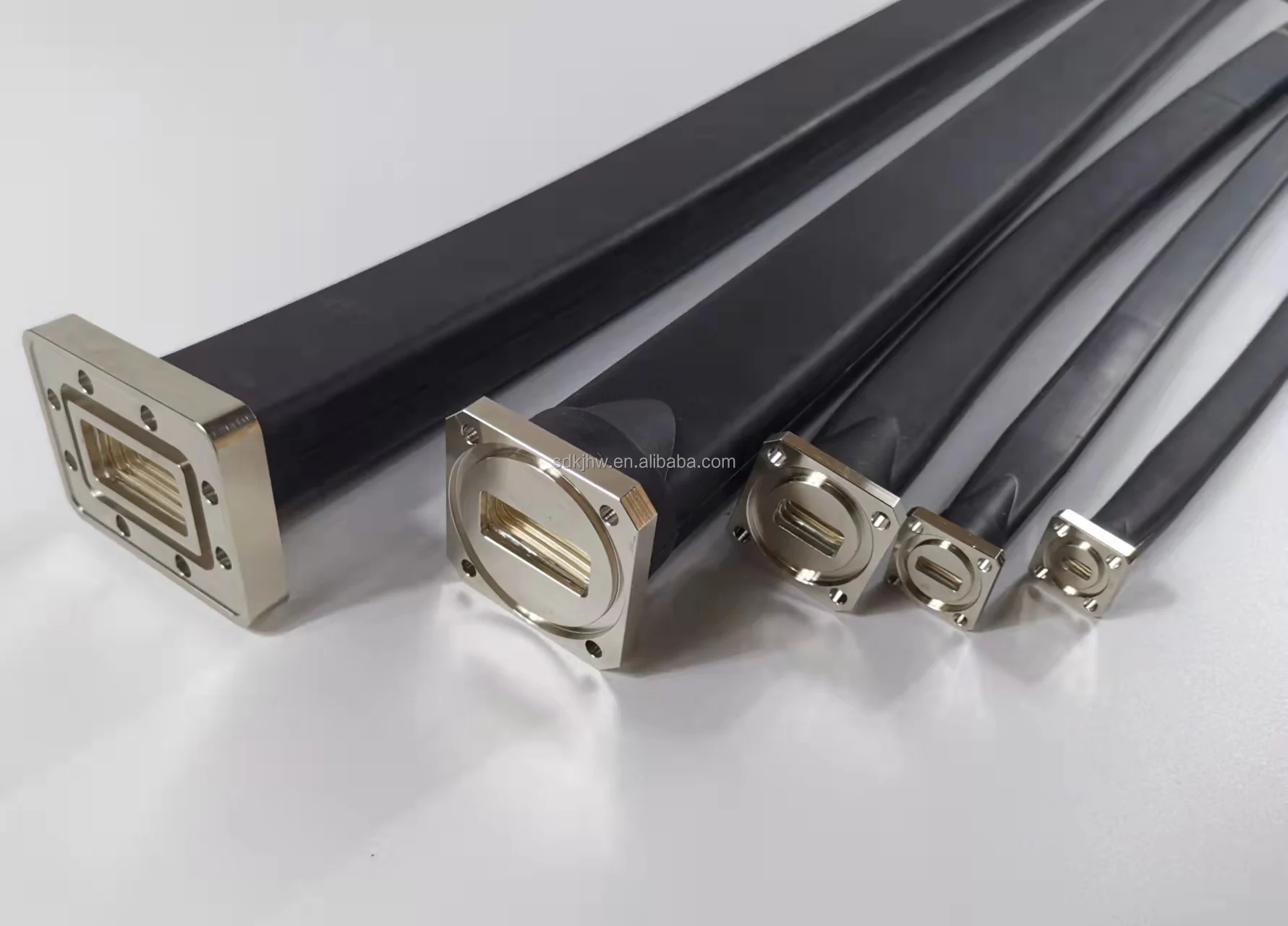 Microwave Flexible Twistable Waveguide AF0KGA00 for 0.9m 28/32/38GHz ...