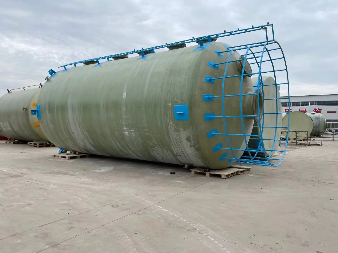 Hot Resistance FRP GRP Fiberglass Horizontal Storage Tank Smooth Finish ...