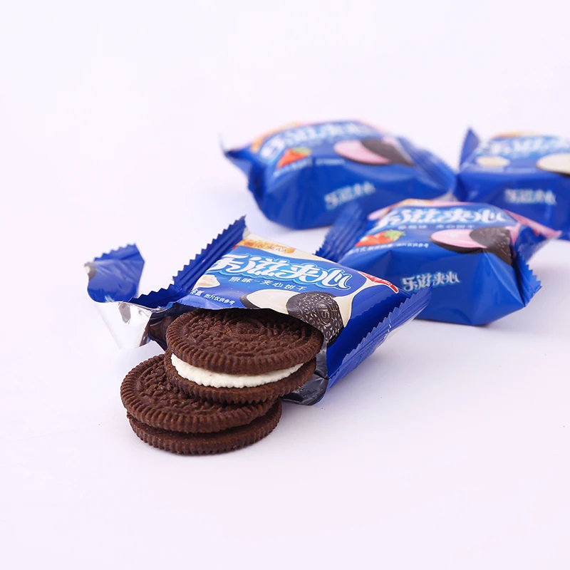 Wholesale Sandwich Strawberry Biscuits Chocolate Sandwich Halal Snacks ...