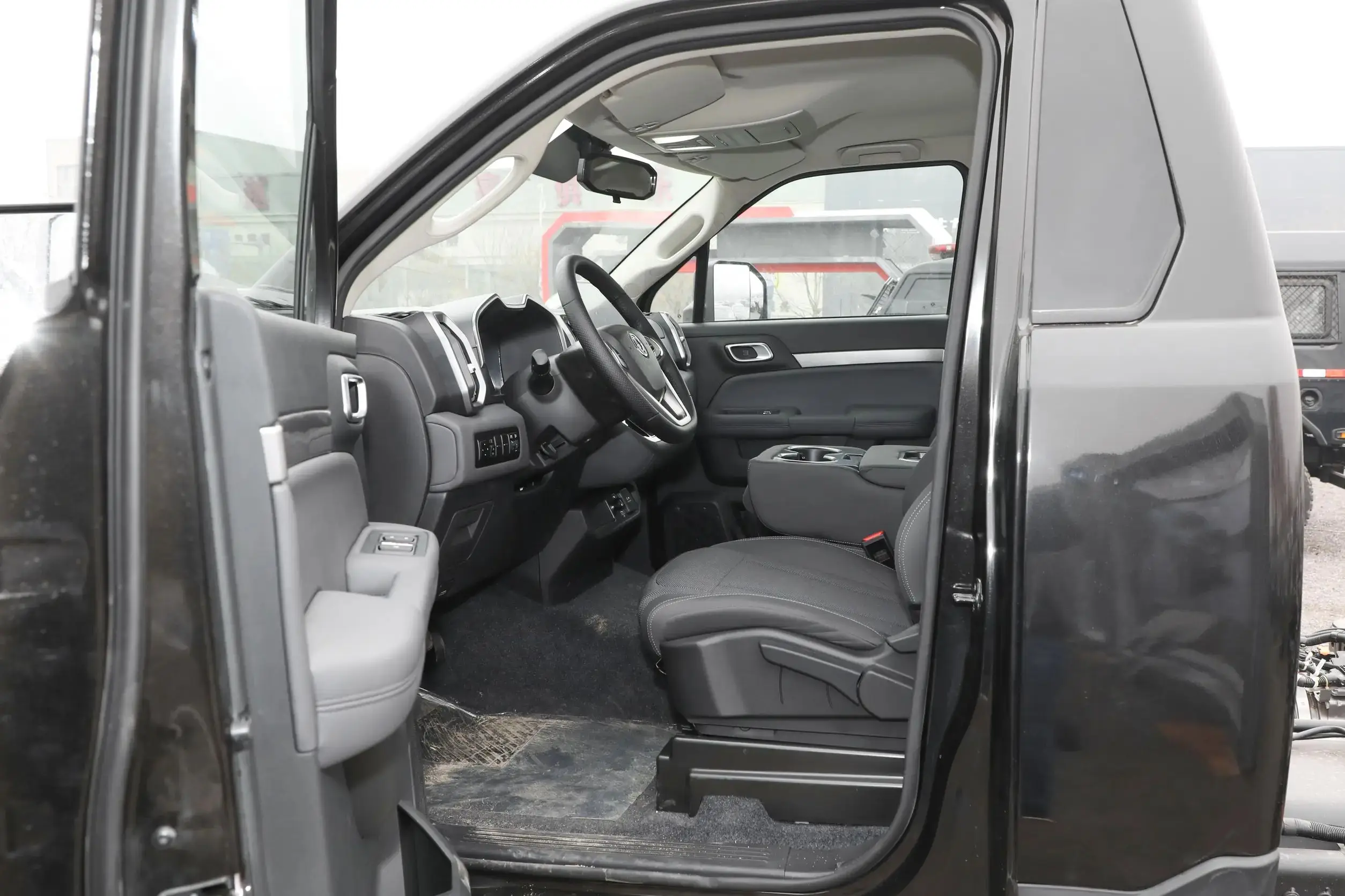 Chinese Hummer High Quality Sturdy Body High Speed Armored Vehicle Dongfeng Mengshi Brave ...