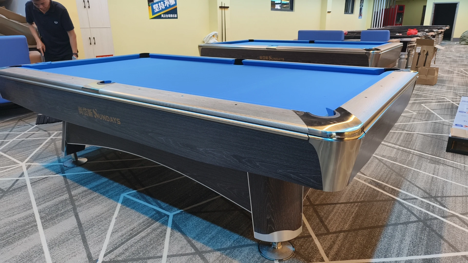 SDAIS 8-Pocket Star Maxima Billiard Table - Durable & Versatile