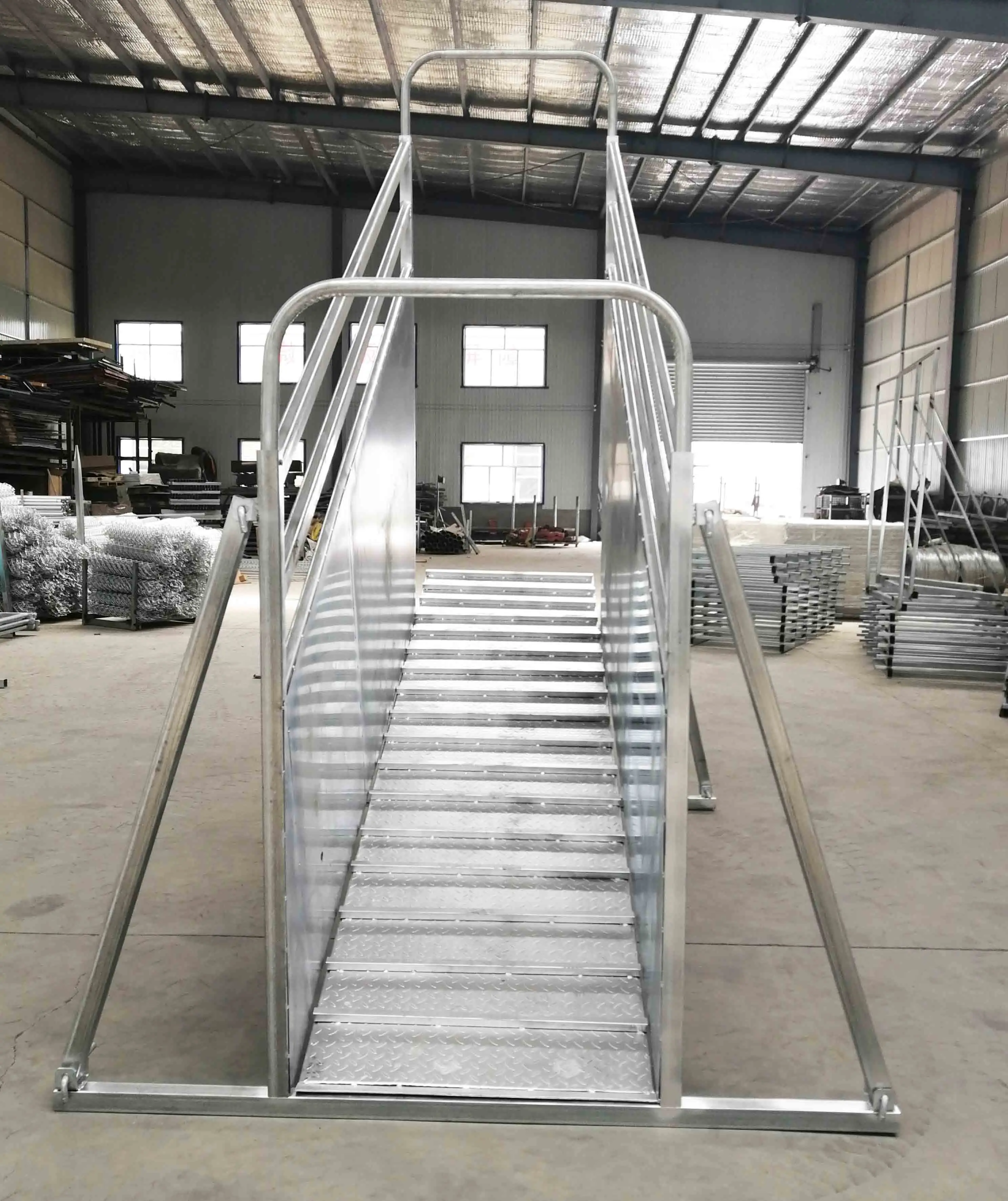 High Quality Mobile Container Metal Tube Welded Livestock Cattle ...